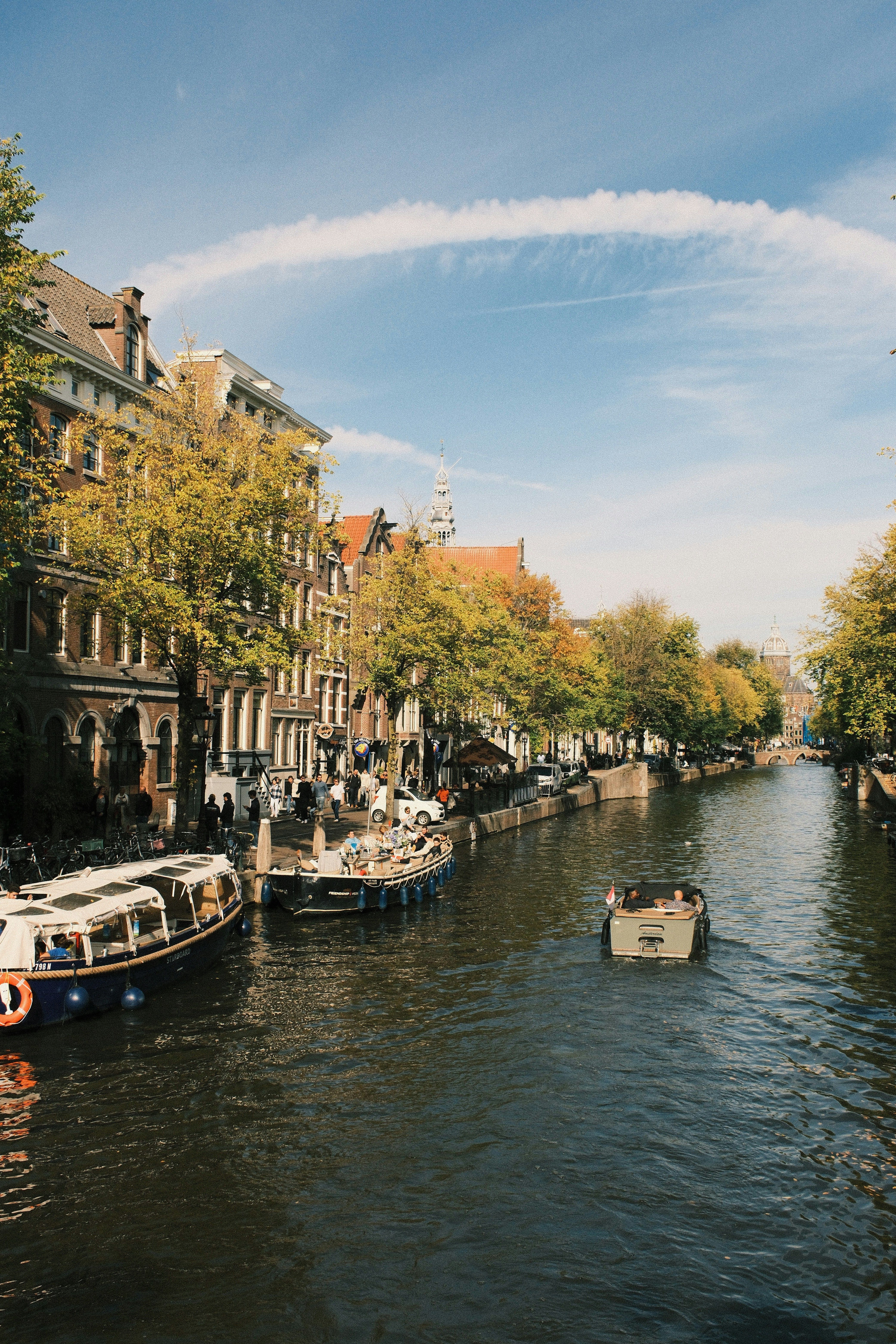 Scenic Amsterdam Canal View in Autumn · Free Stock Photo
