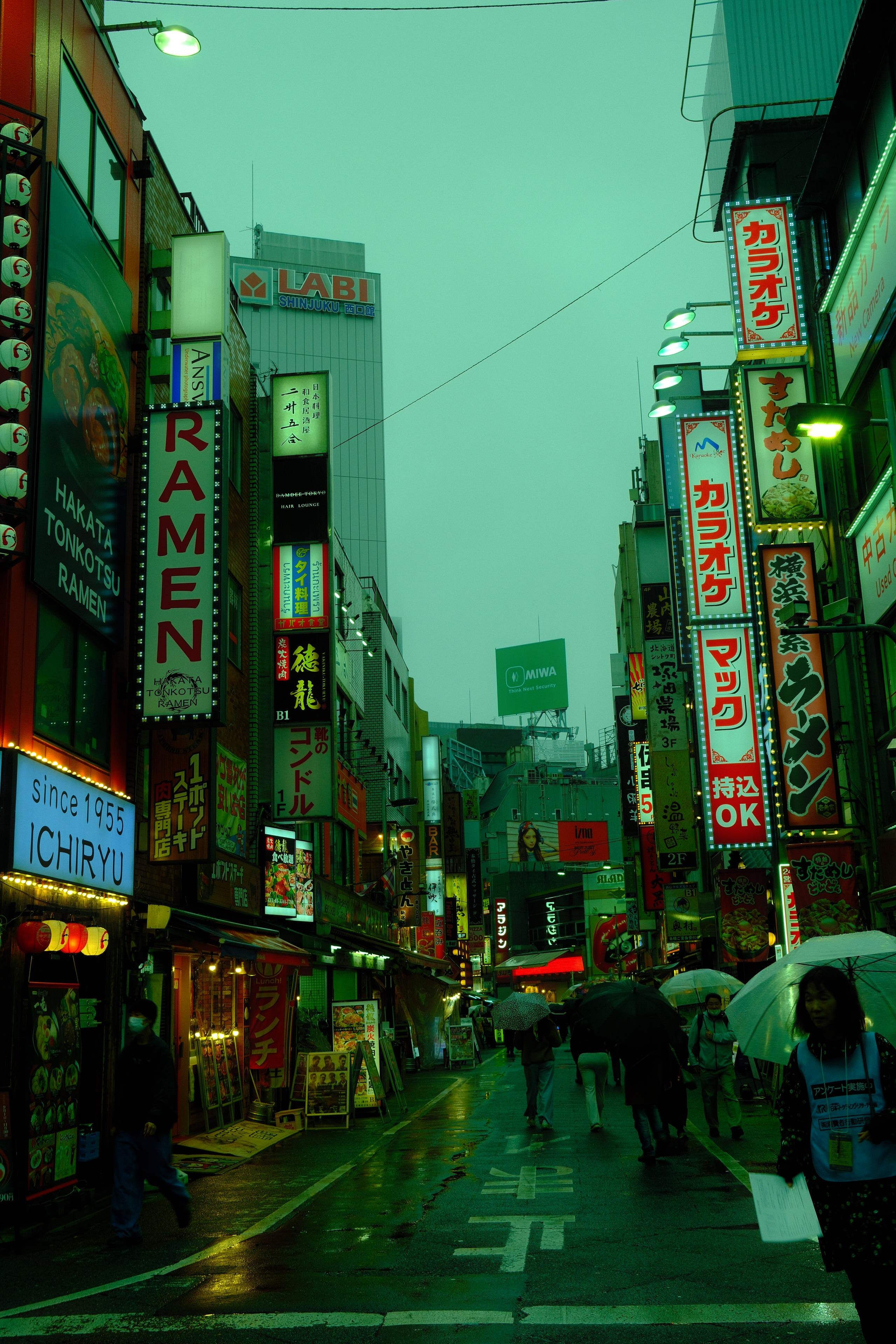 Vibrant Tokyo Street Scene with Neon Signs · Free Stock Photo