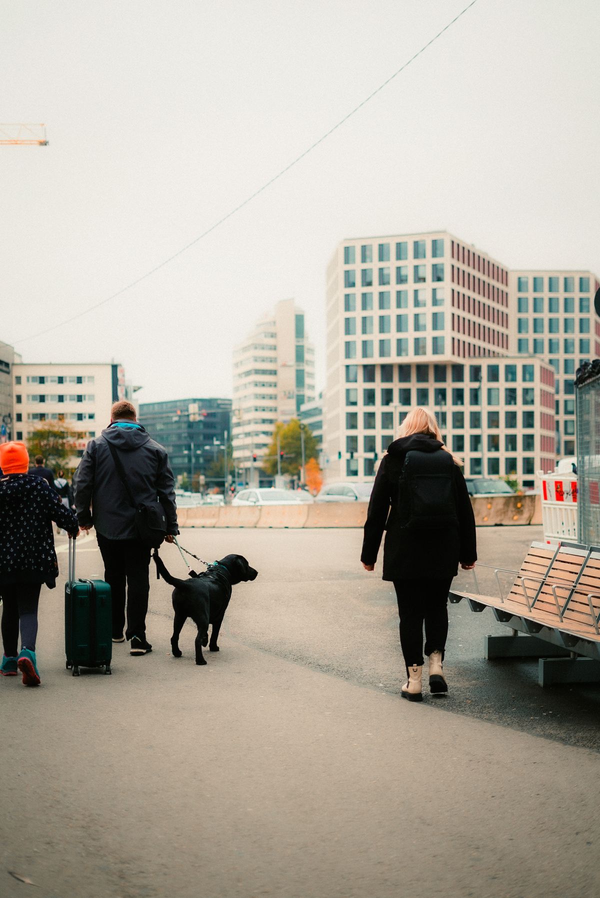 People Walking In The City Photos, Download The BEST Free People ...