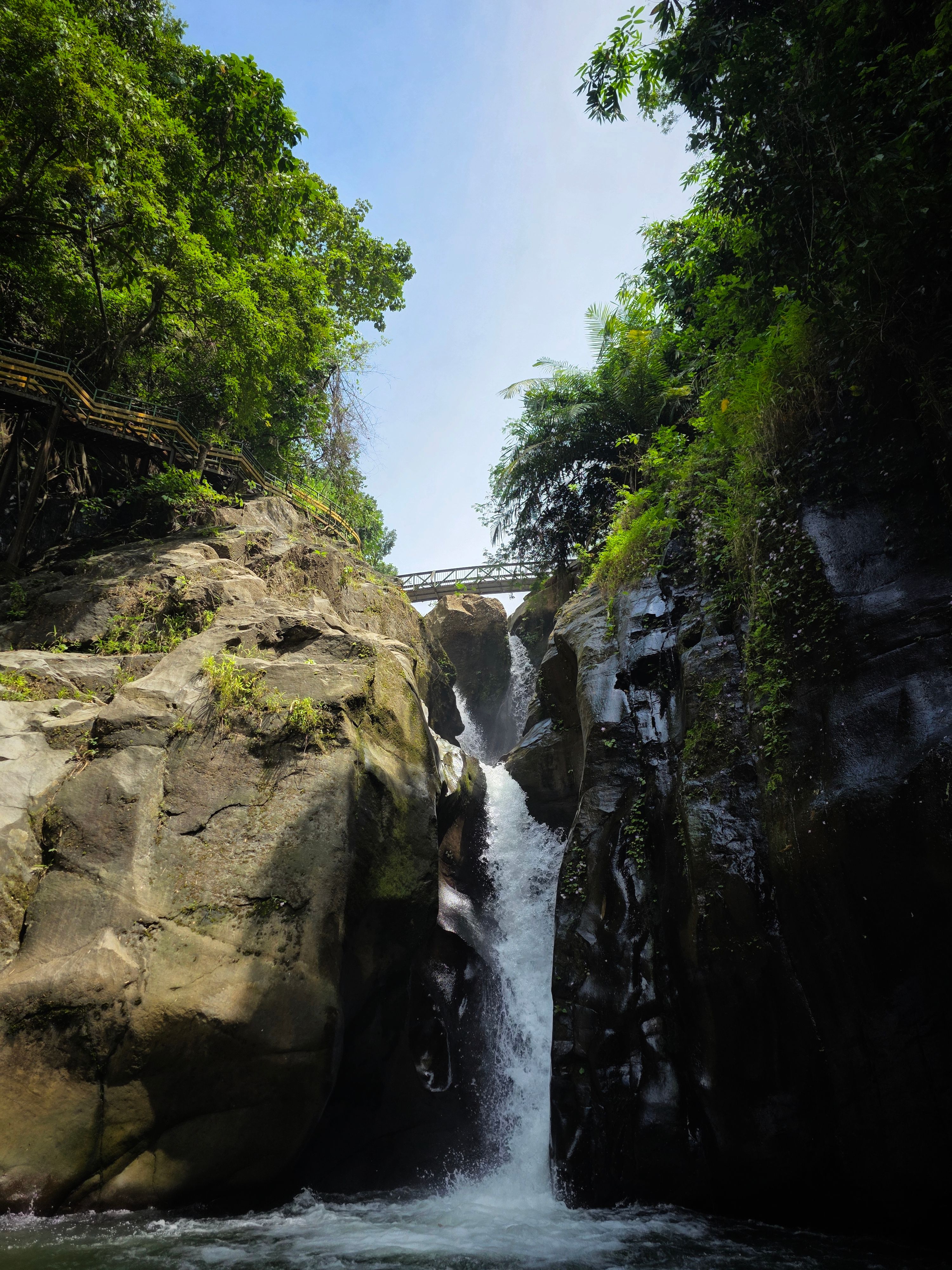 Waterfalls · Free Stock Photo
