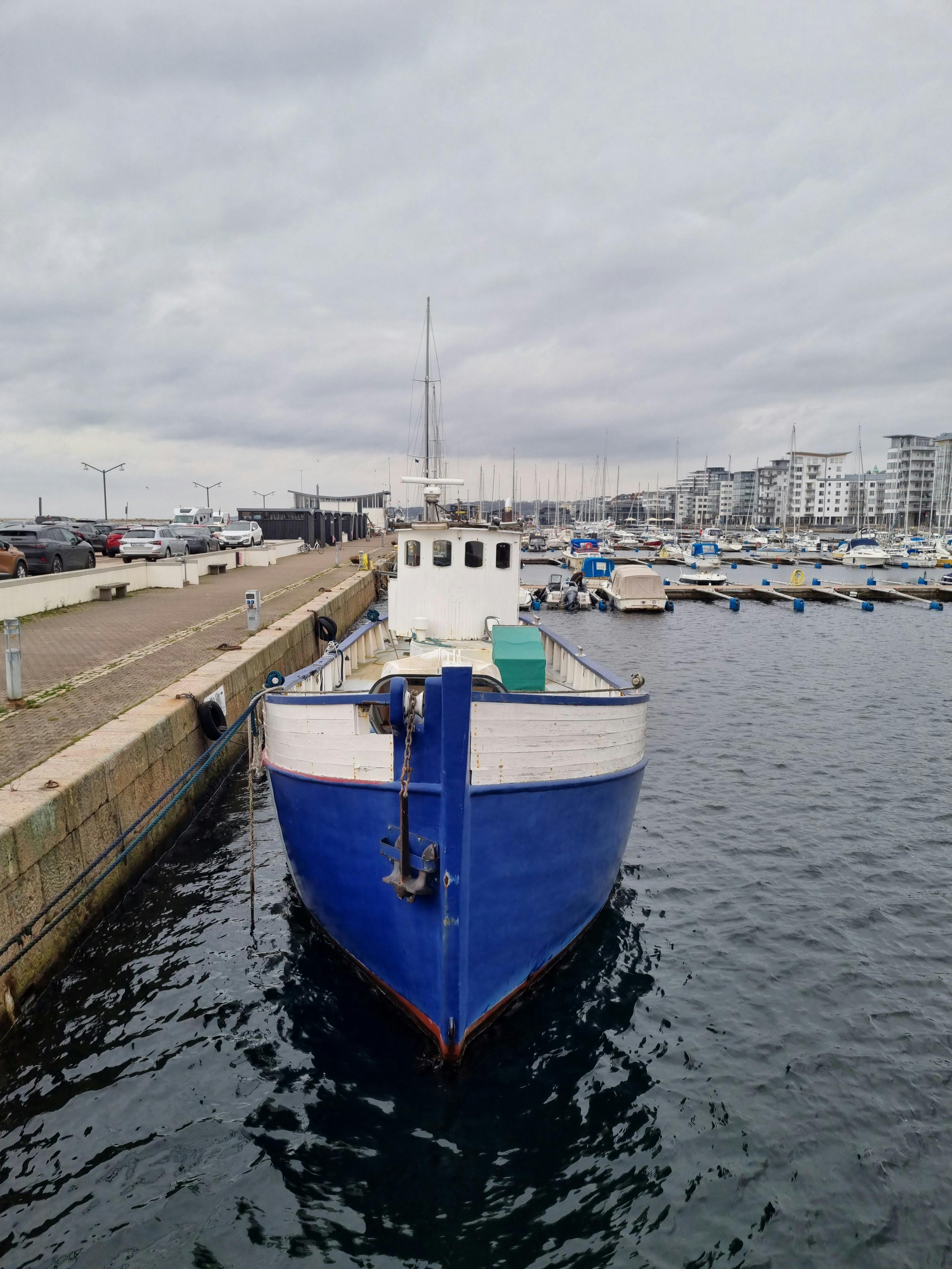 12k Ship Photos, Download The BEST Free 12k Ship Stock Photos & HD Images