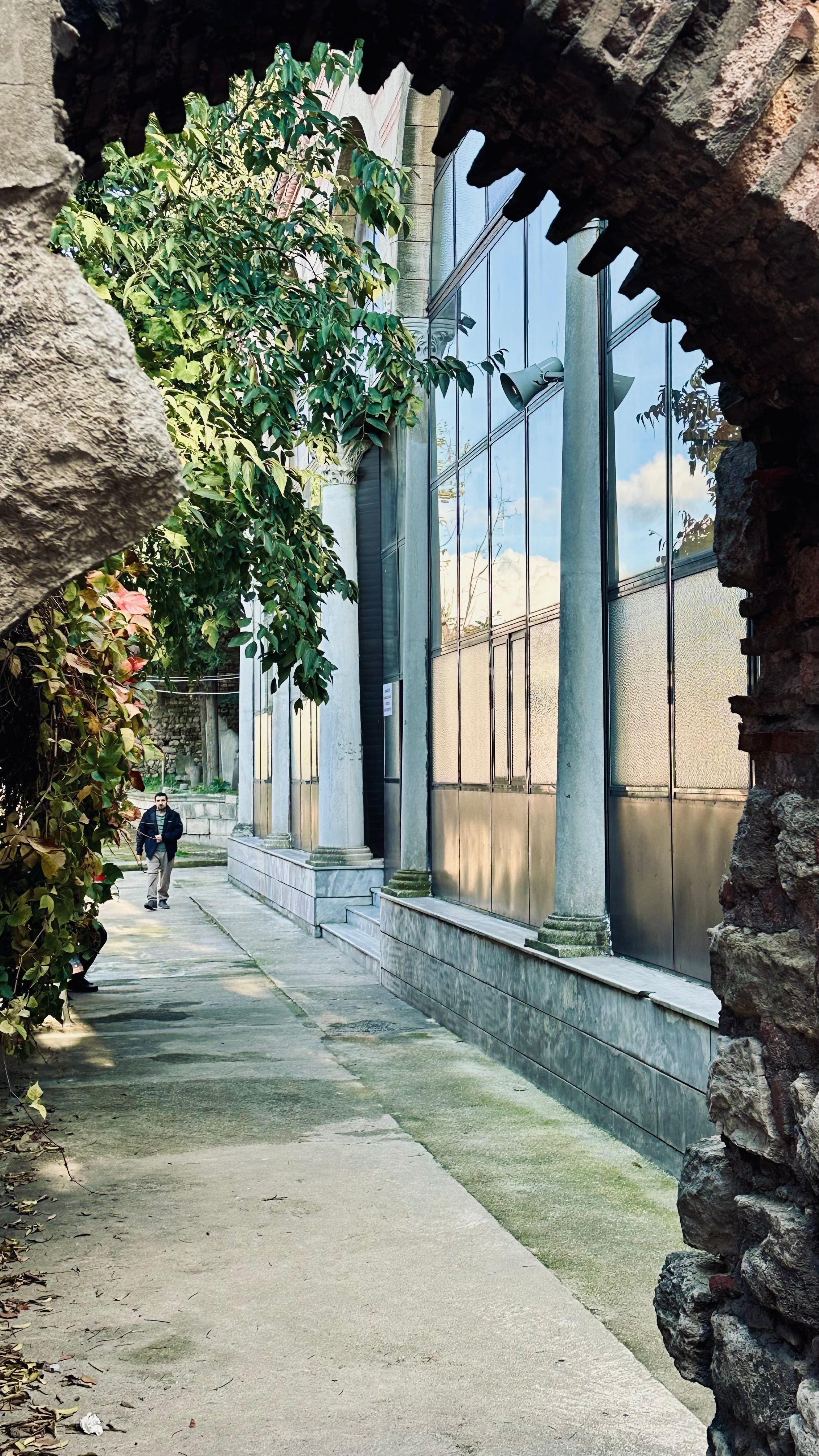 Historic Street View in İstanbul's Old Town · Free Stock Photo