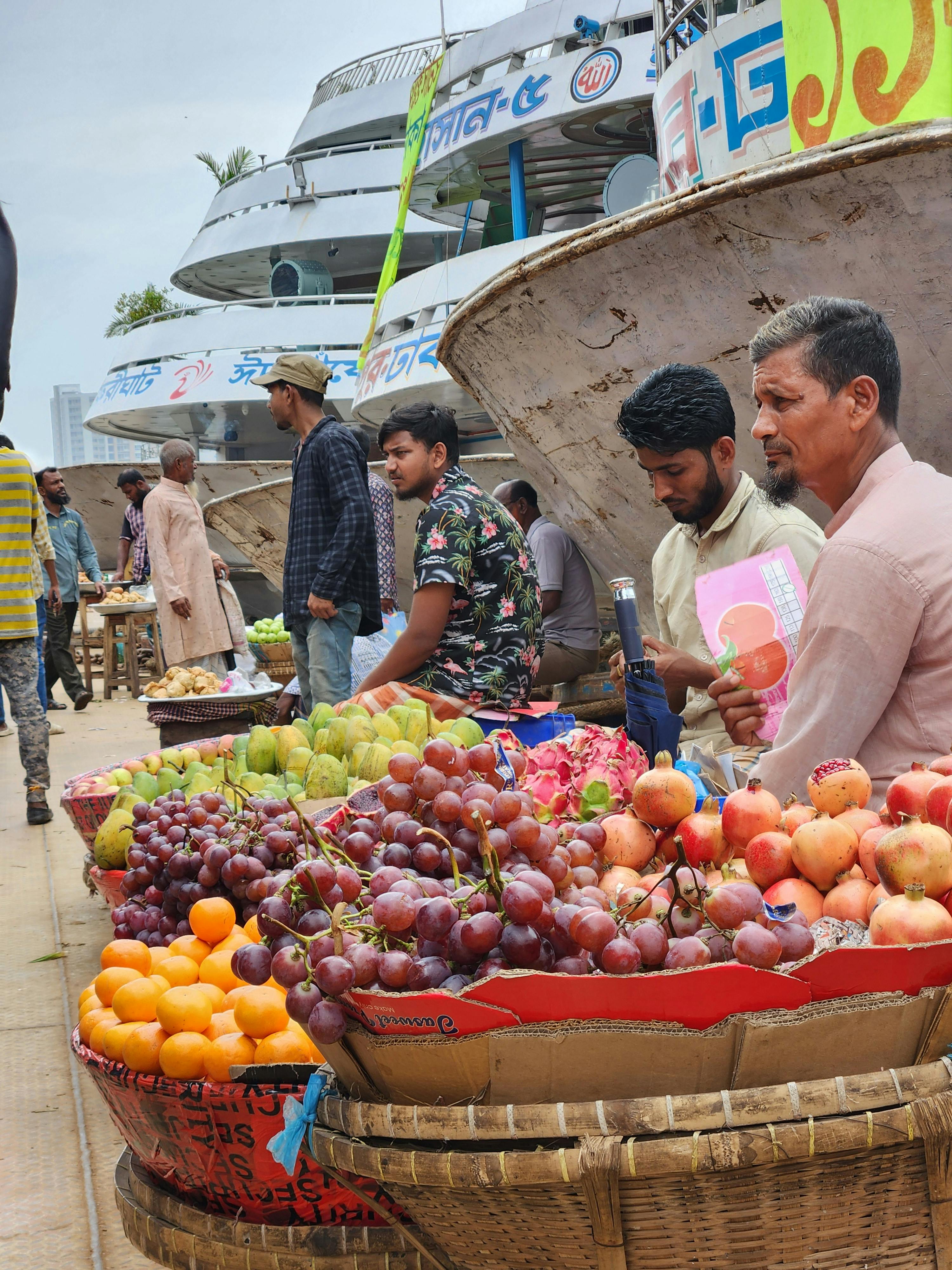 Fruit Market Scene at a River Port in Bangladesh · Free Stock Photo