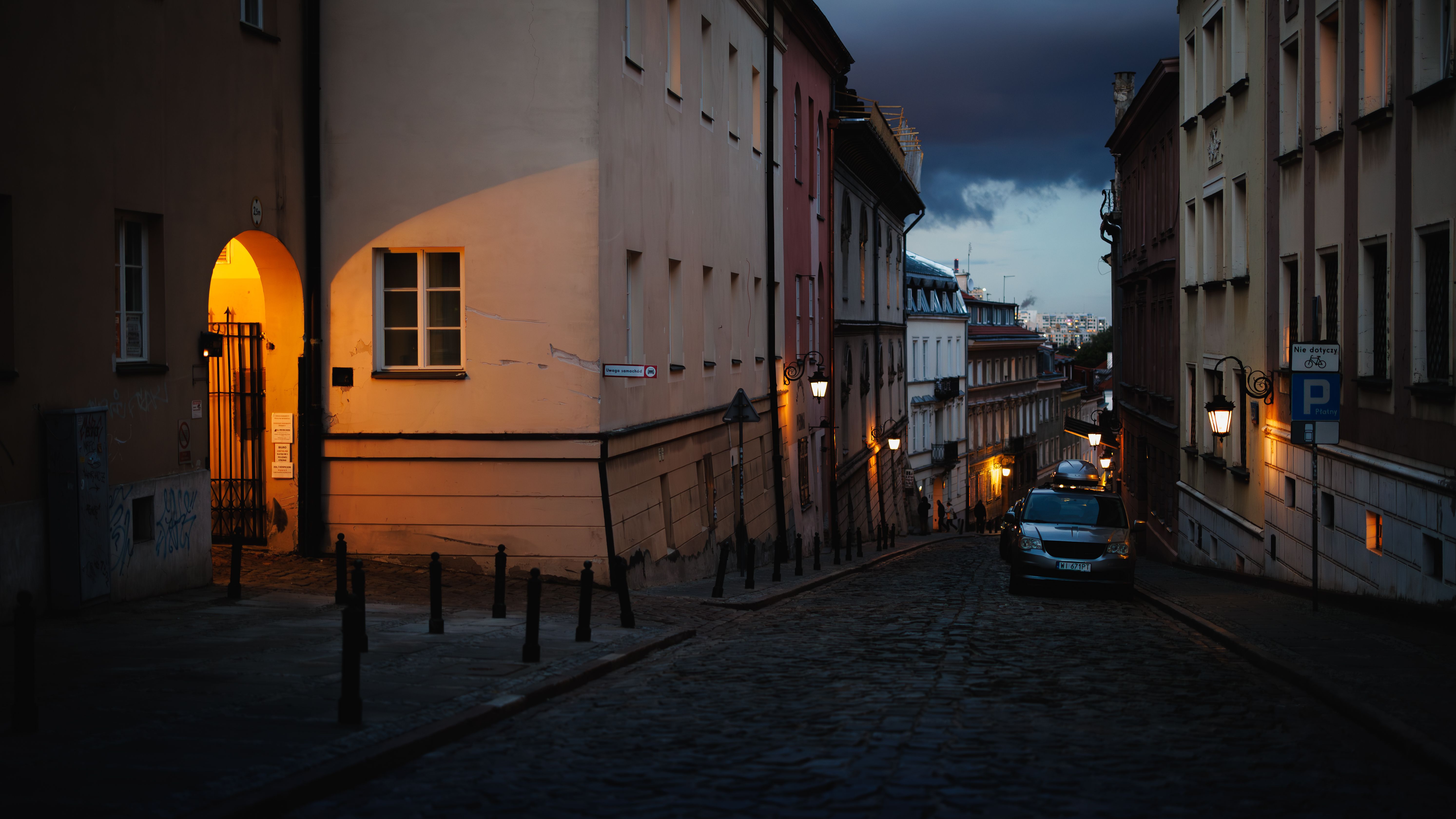 Twilight Scene on a Warsaw Old Town Street · Free Stock Photo