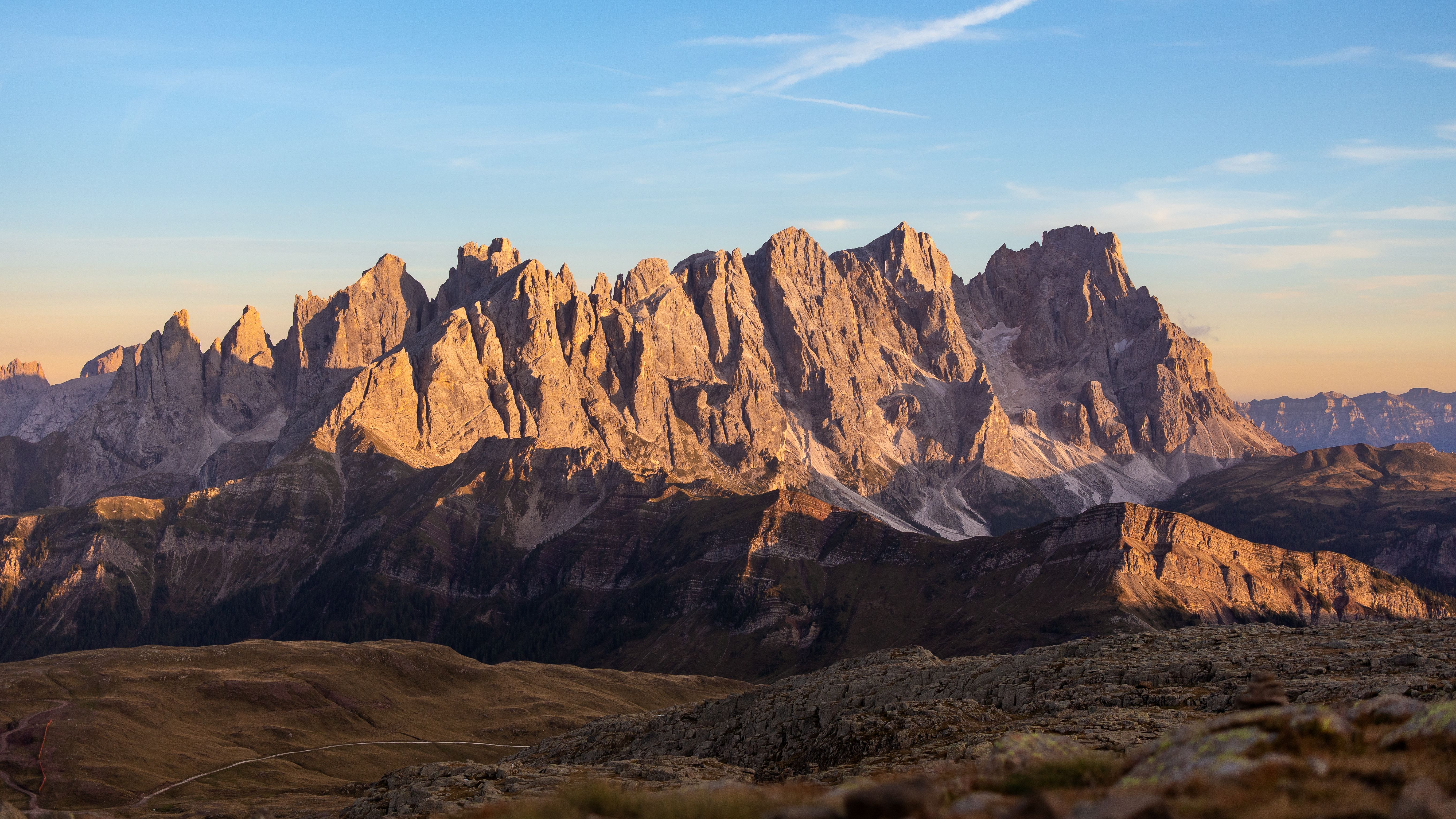 Gray Rocky Mountain · Free Stock Photo