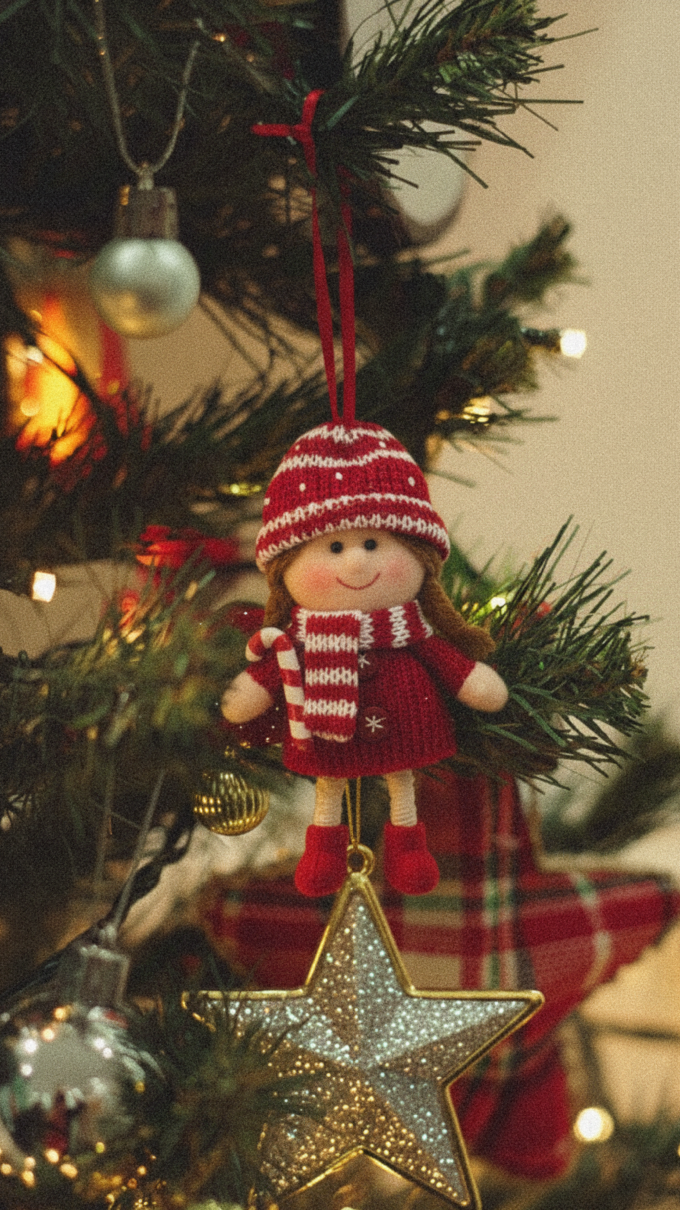Christmas String Lights Dangling Photos, Download The BEST Free ...