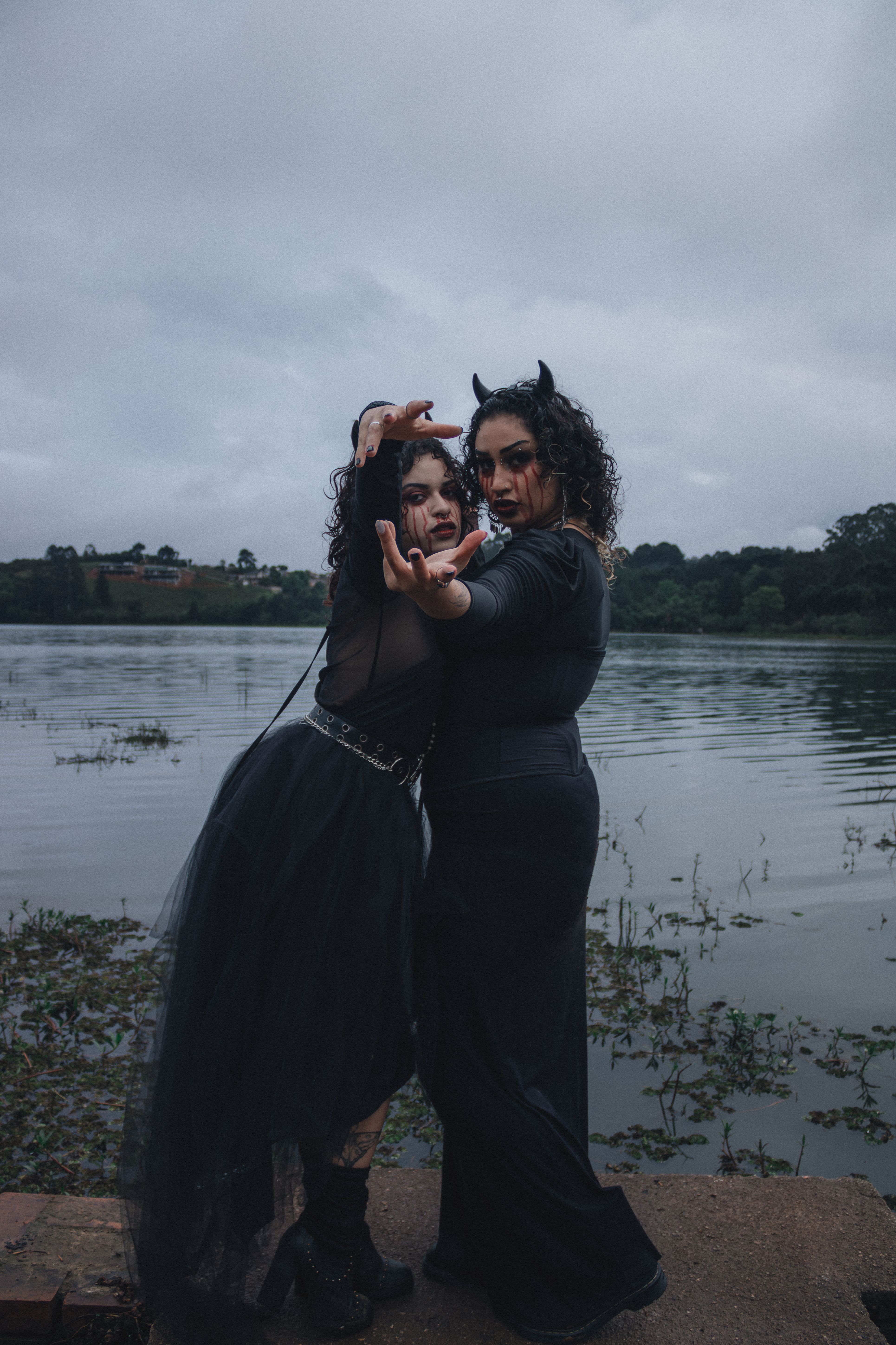 Moody Gothic Women by Mysterious Lake · Free Stock Photo