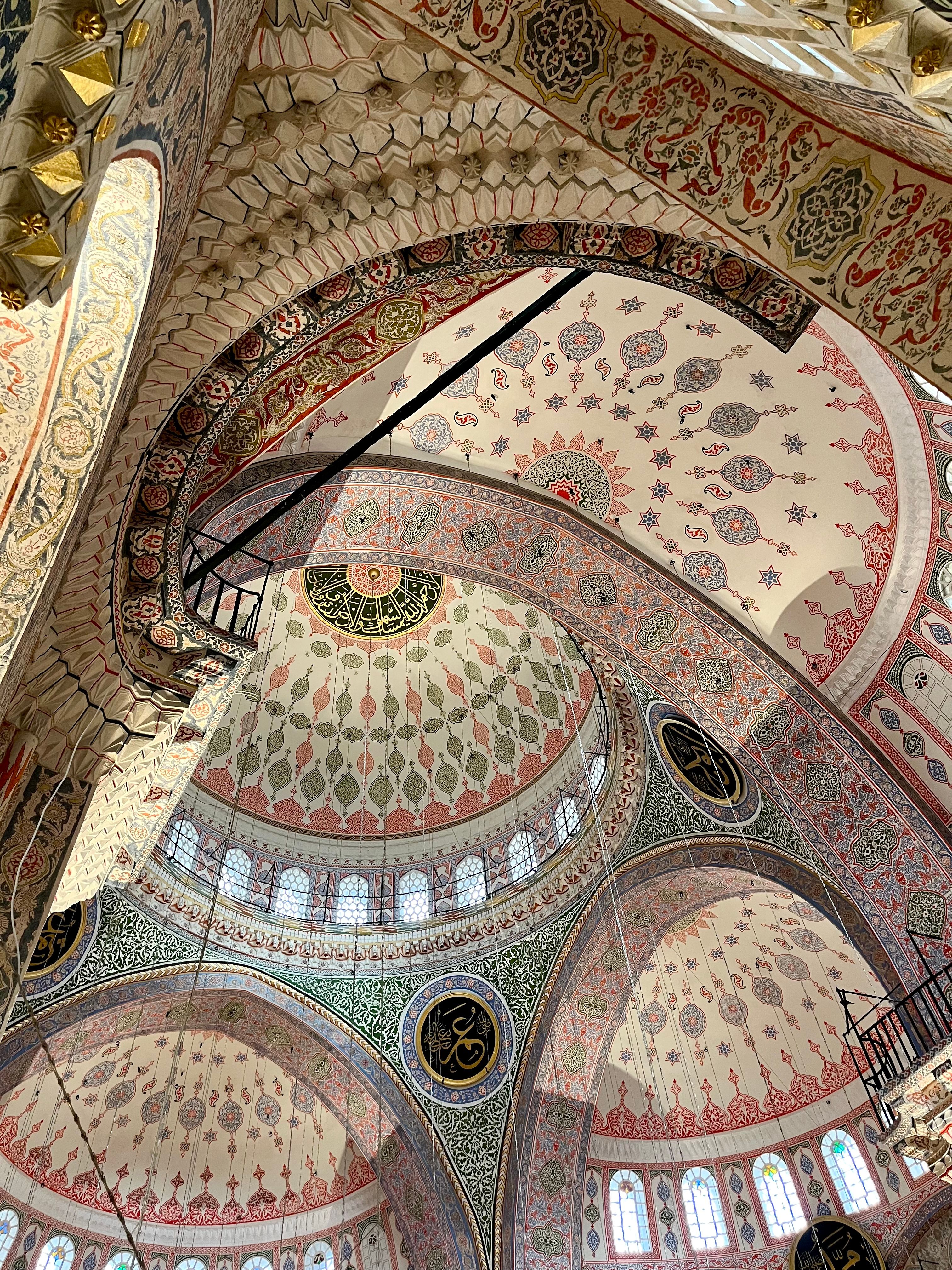 Ornamental ceiling of Islam medieval mosque with arched windows · Free ...