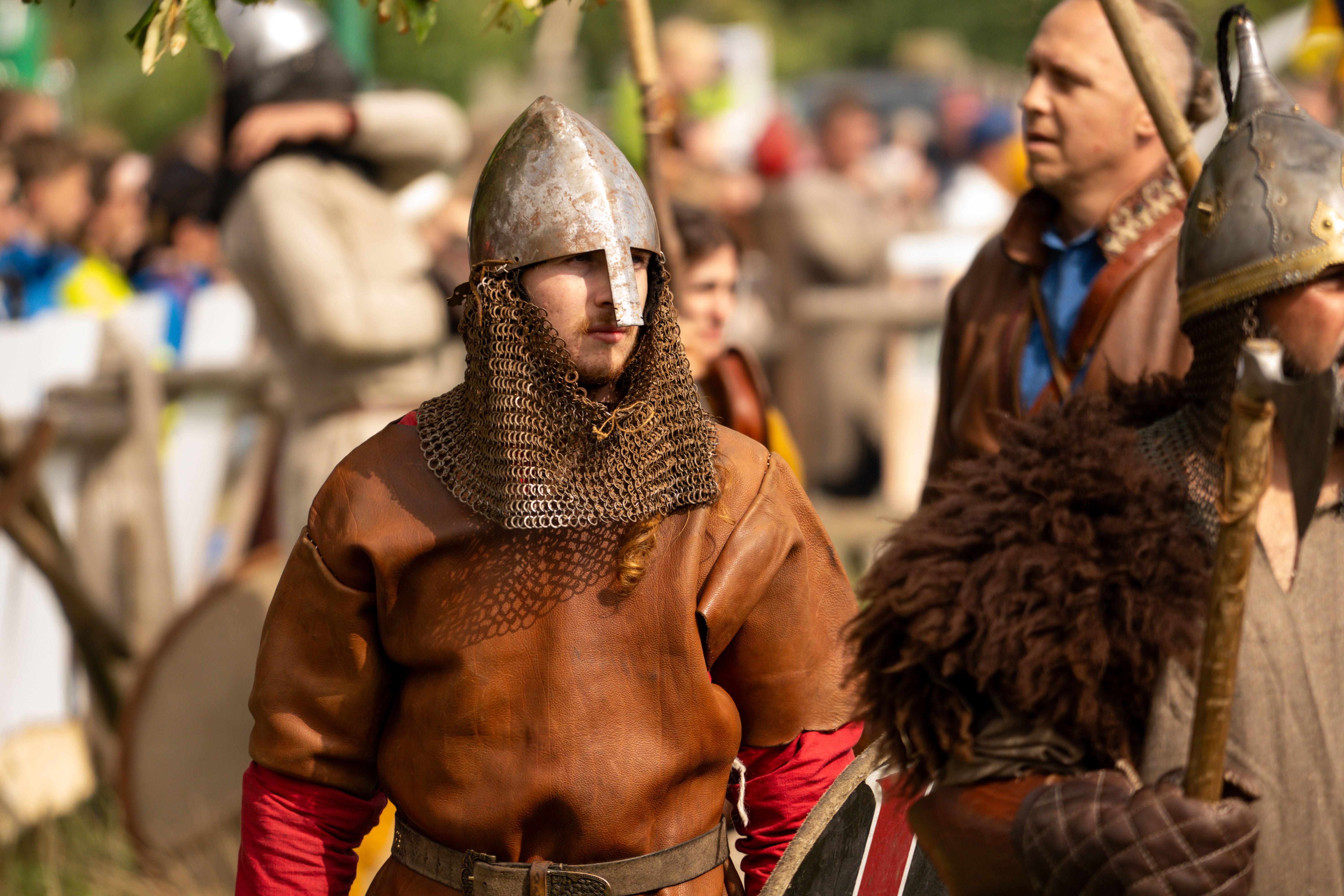 Knight Shielding Photos, Download The BEST Free Knight Shielding Stock ...
