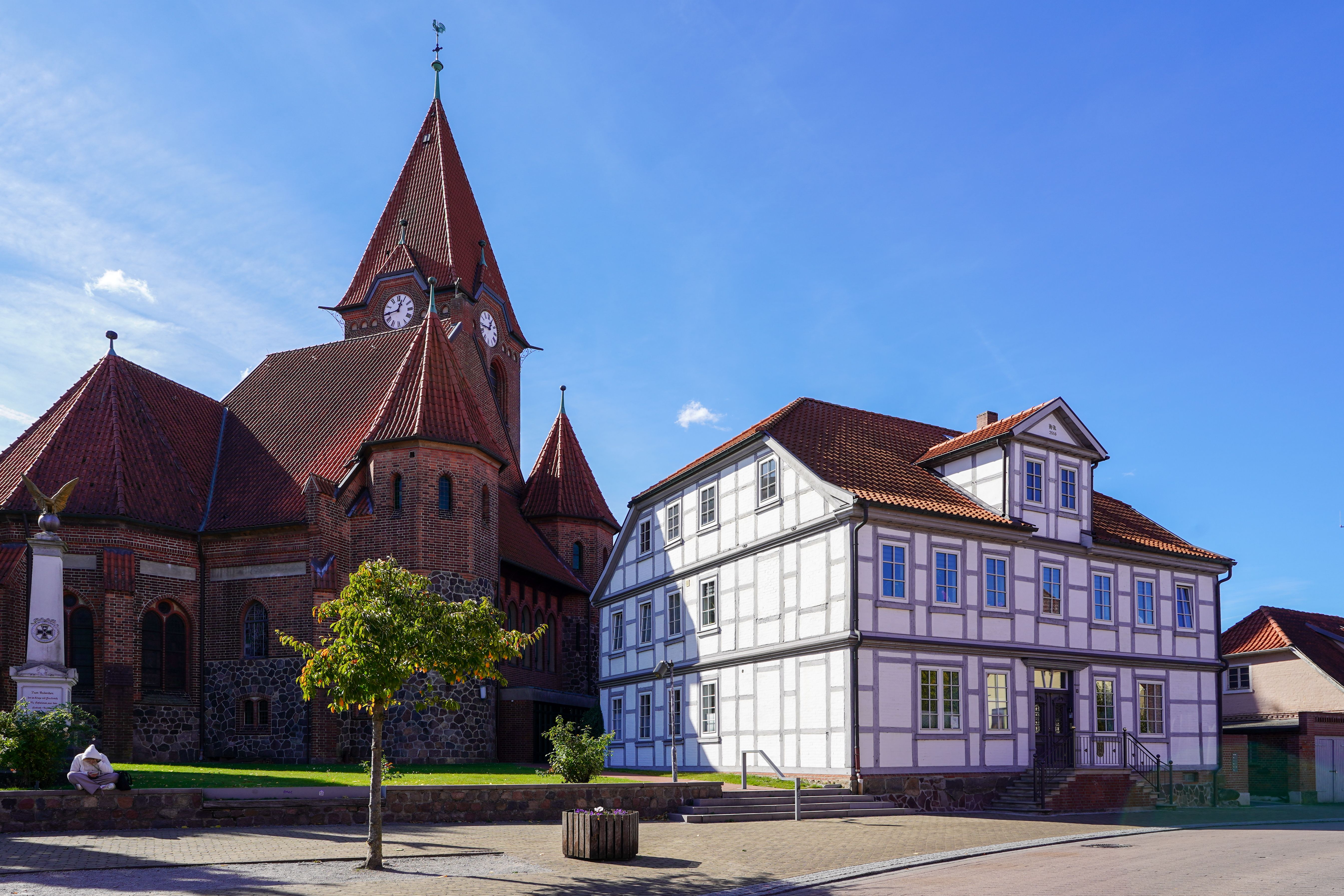 Historic Church and Half-Timbered House in Dahlenburg · Free Stock Photo