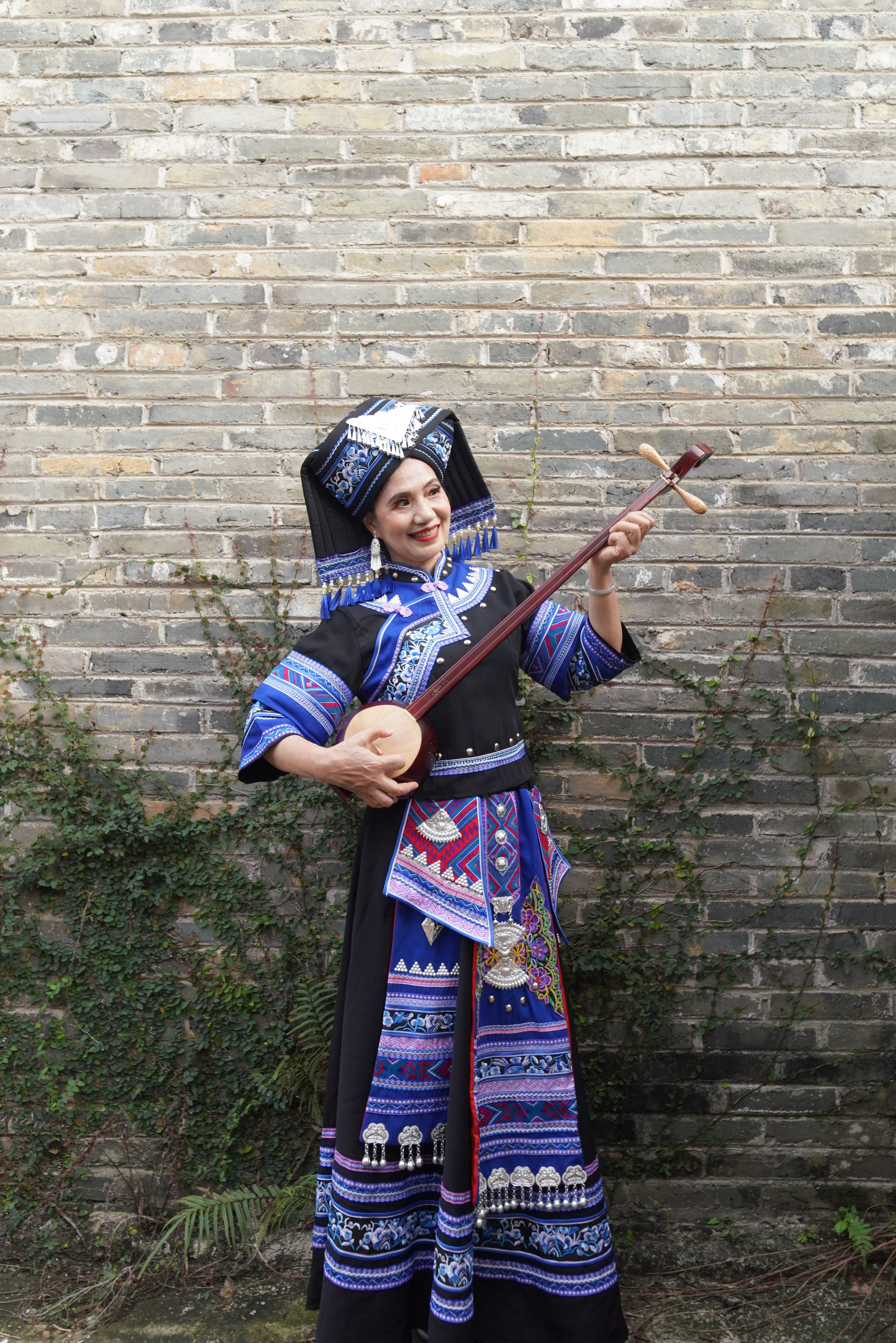 Traditional Zhuang Folk Music Performance · Free Stock Photo