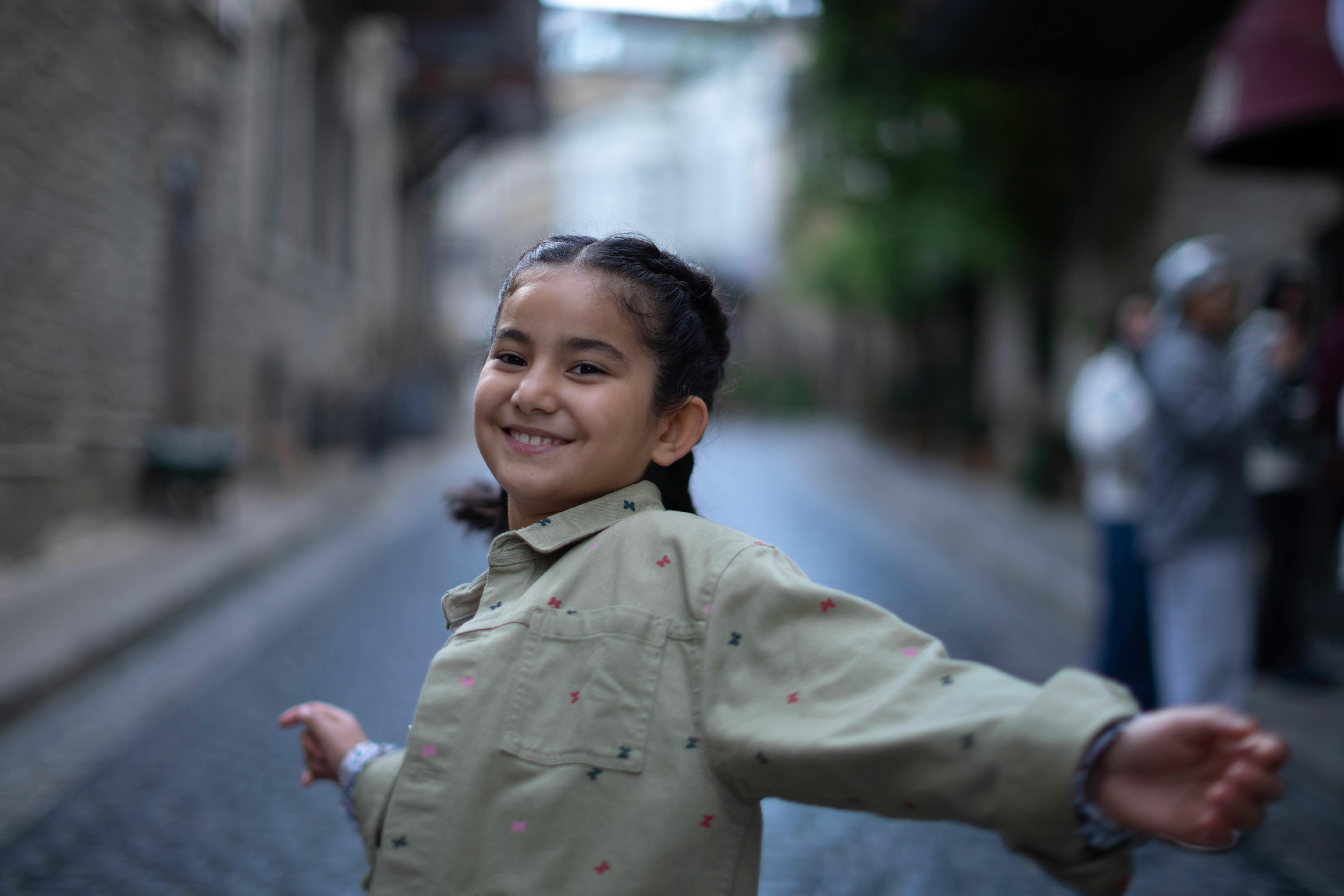 Aftab+Pureval+Family+Backgro Photos, Download The BEST Free Aftab ...