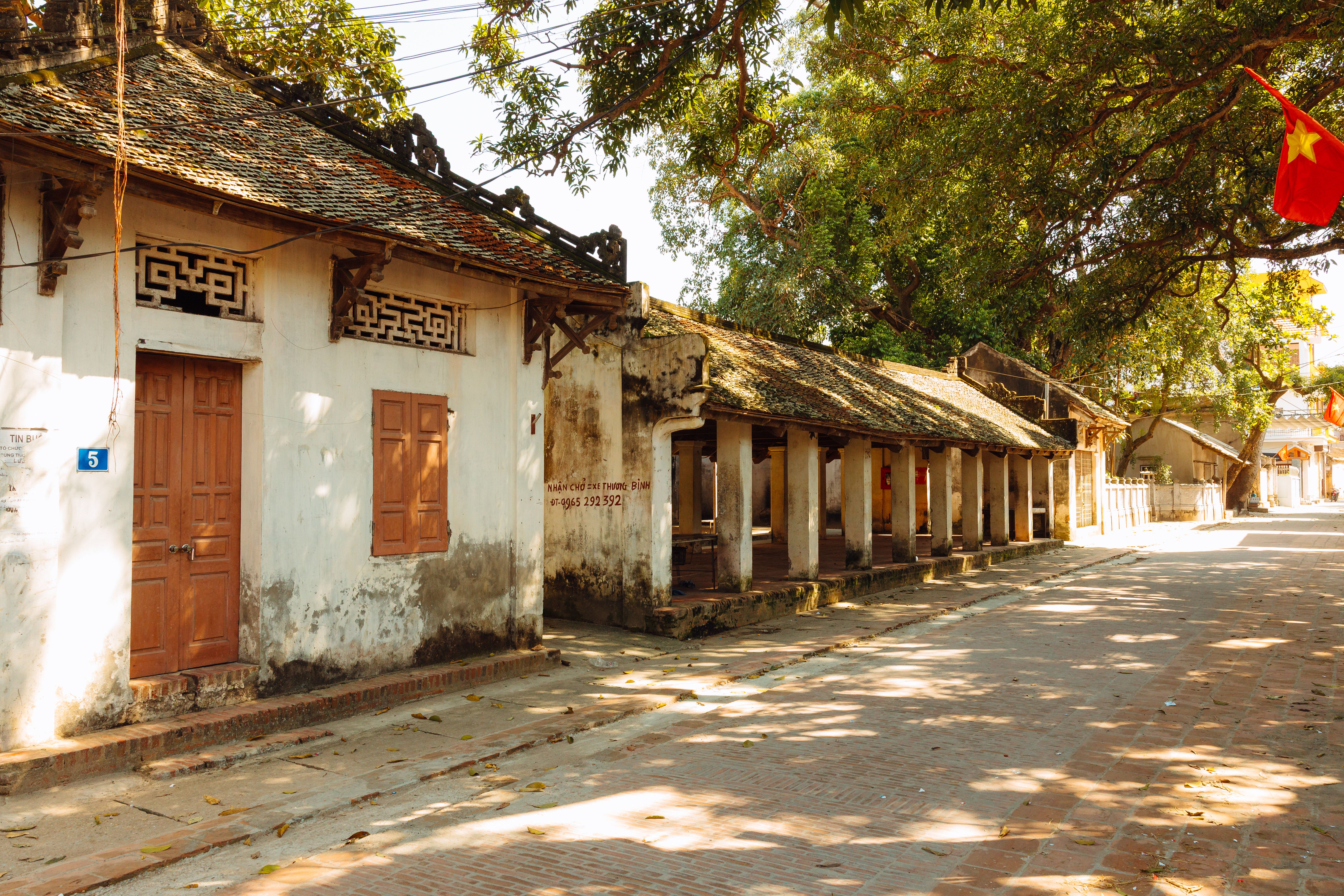 Traditional Vietnamese Village Street Scene · Free Stock Photo