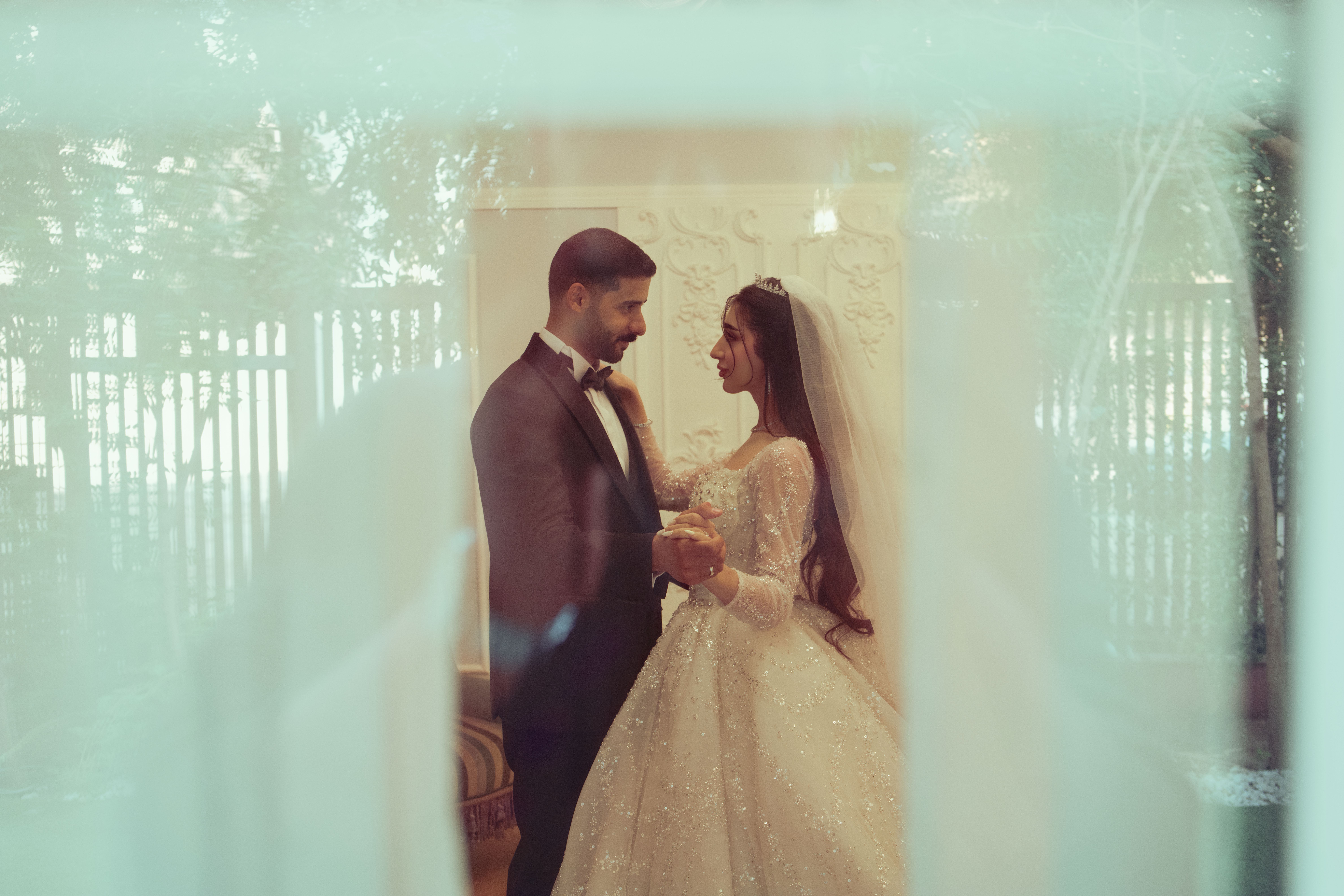 Elegant Indoor Wedding Dance in Baghdad · Free Stock Photo