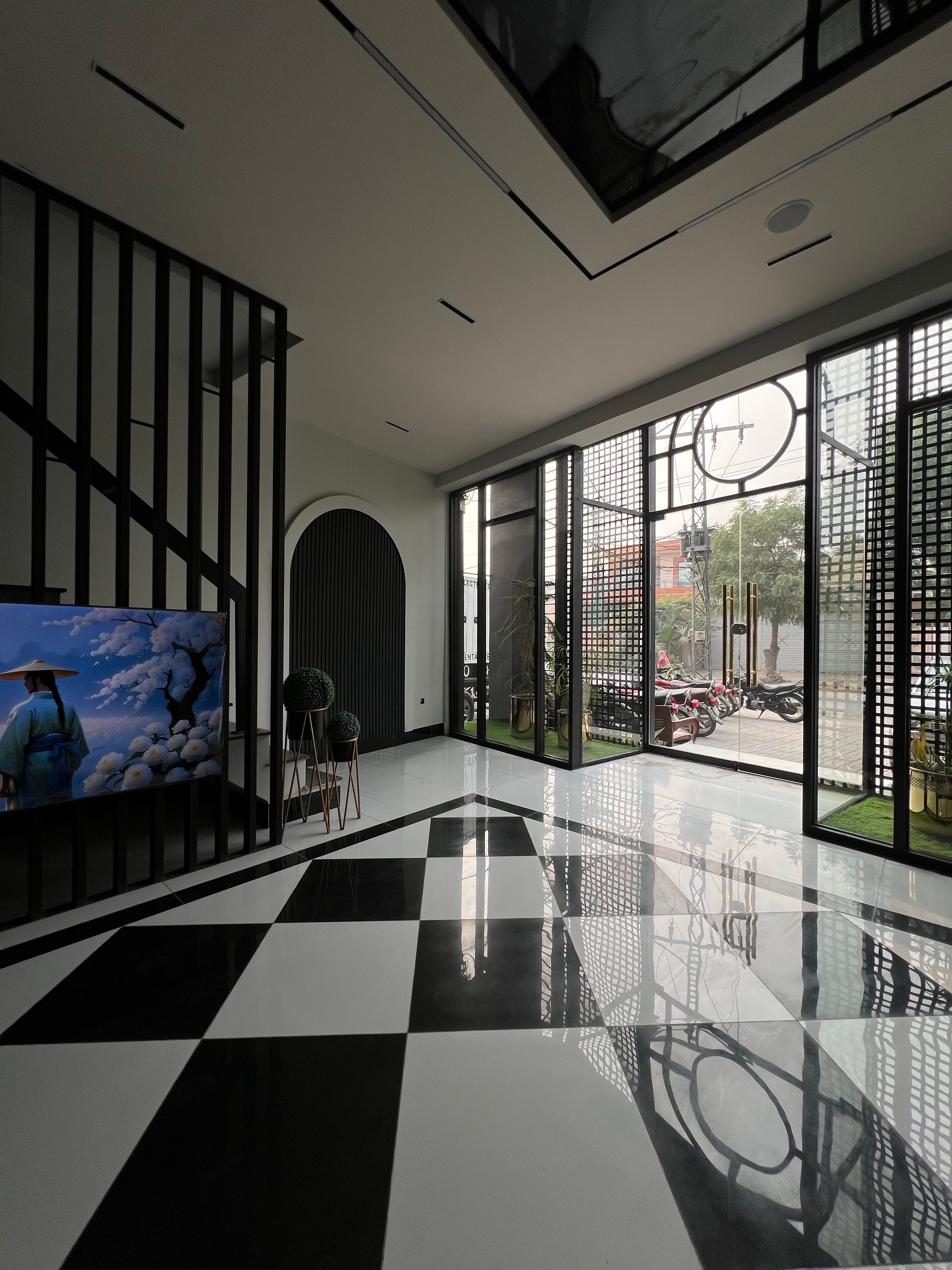 Modern Interior with Checkered Floor in Multan · Free Stock Photo