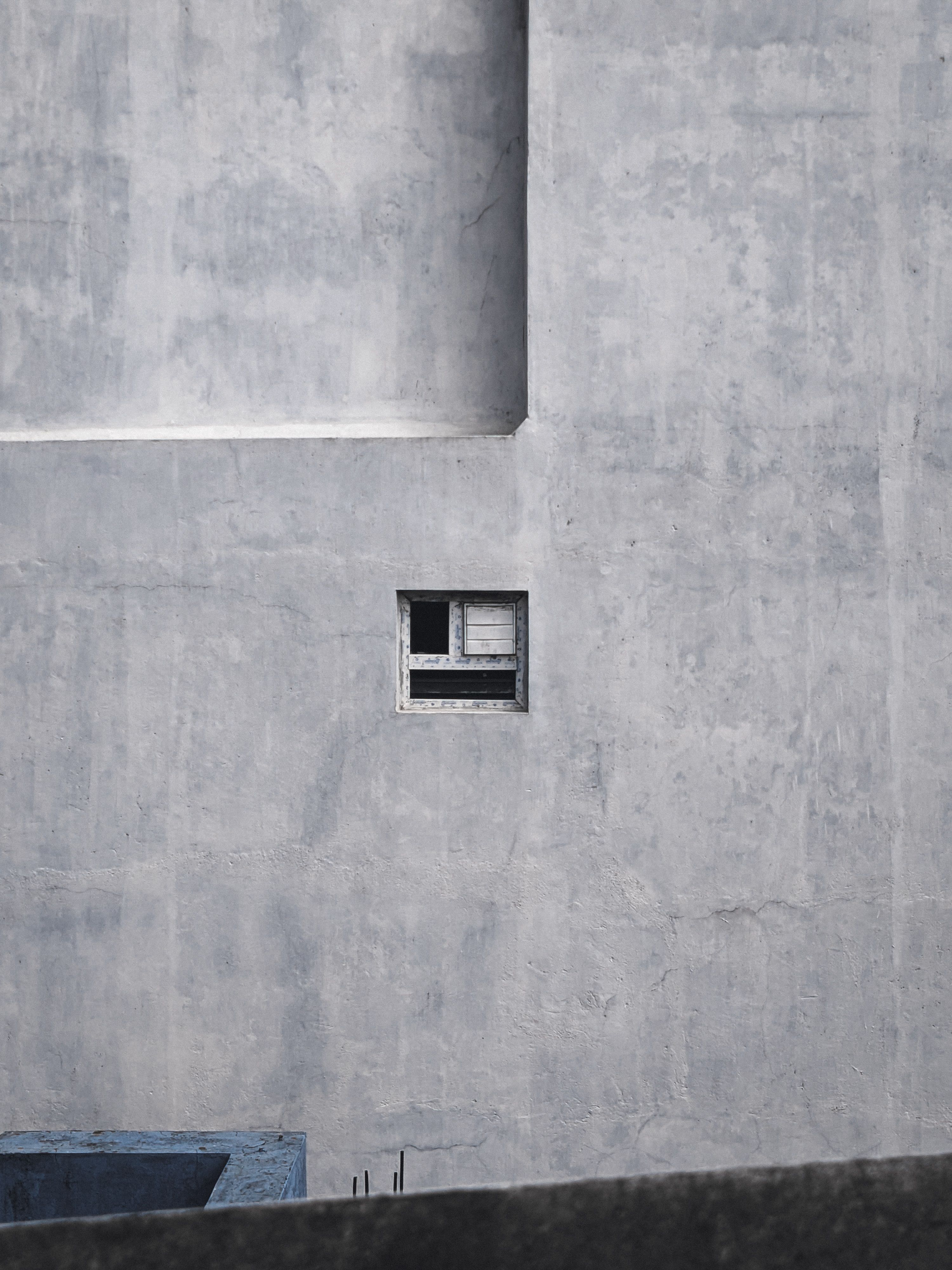 Minimalist Architecture with a Single Window · Free Stock Photo
