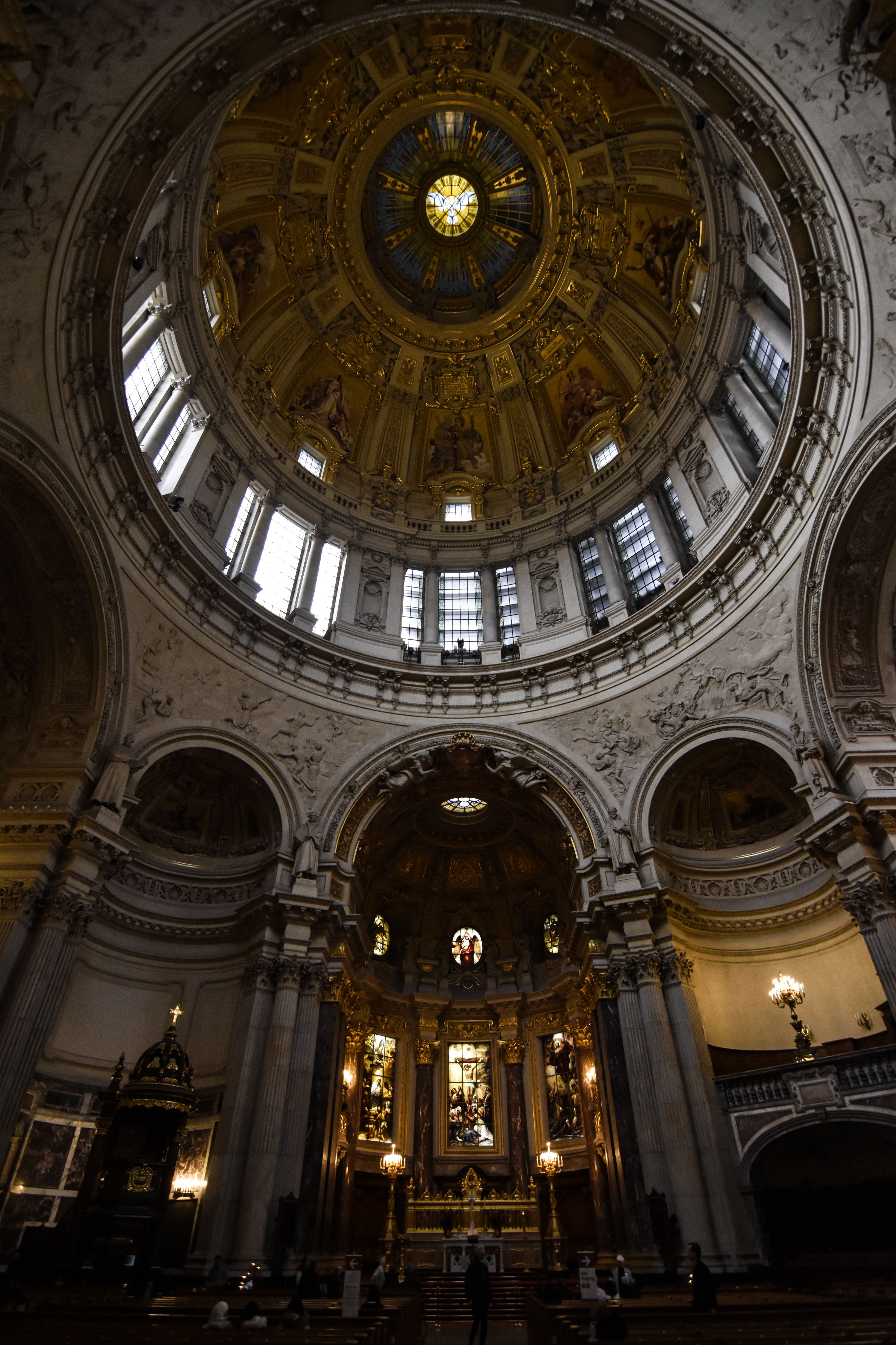 Majestic Interior of a Historic Cathedral Dome · Free Stock Photo