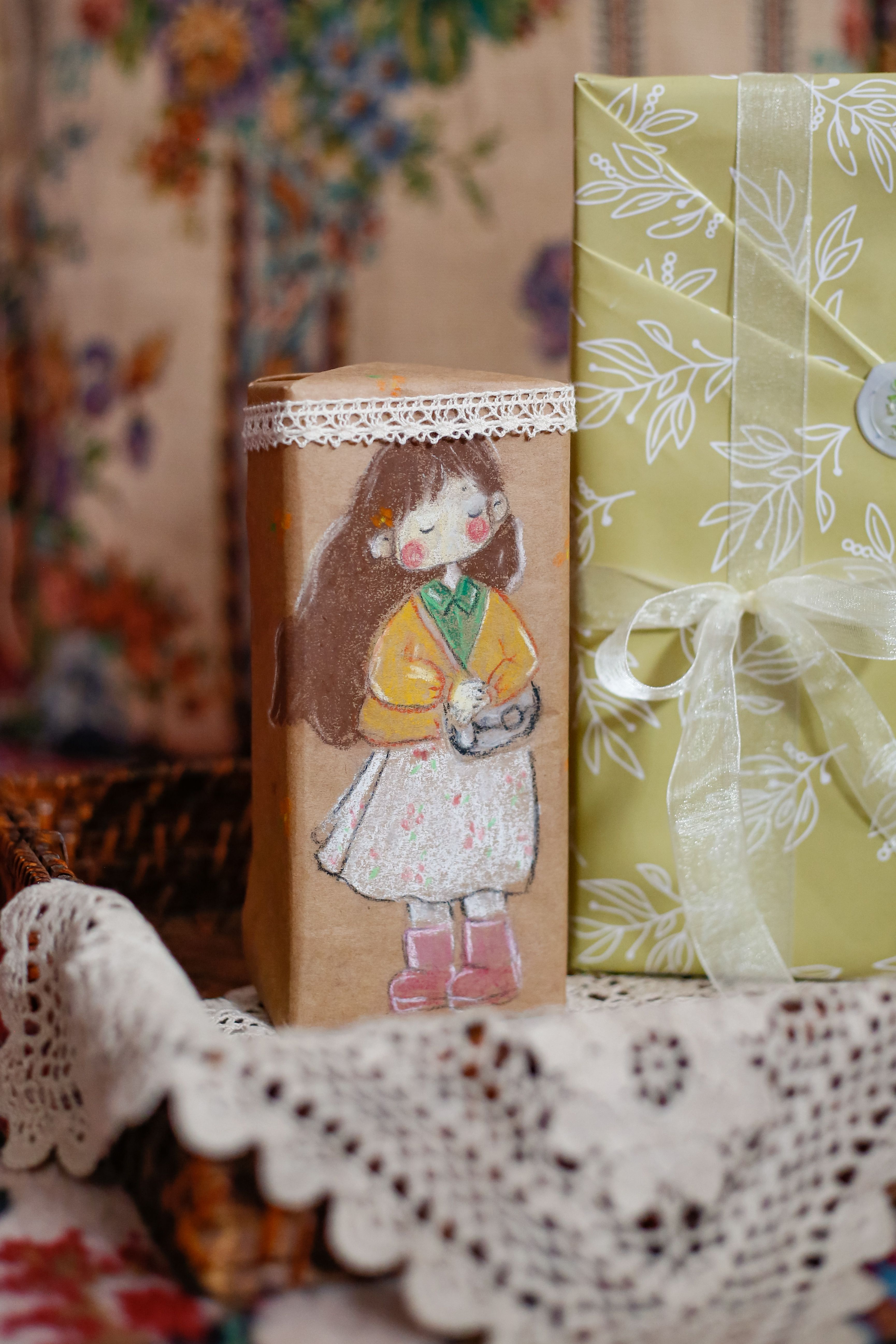 Regalos Vintage Encantadores Con Detalles De Encaje Y Flores · Foto de ...
