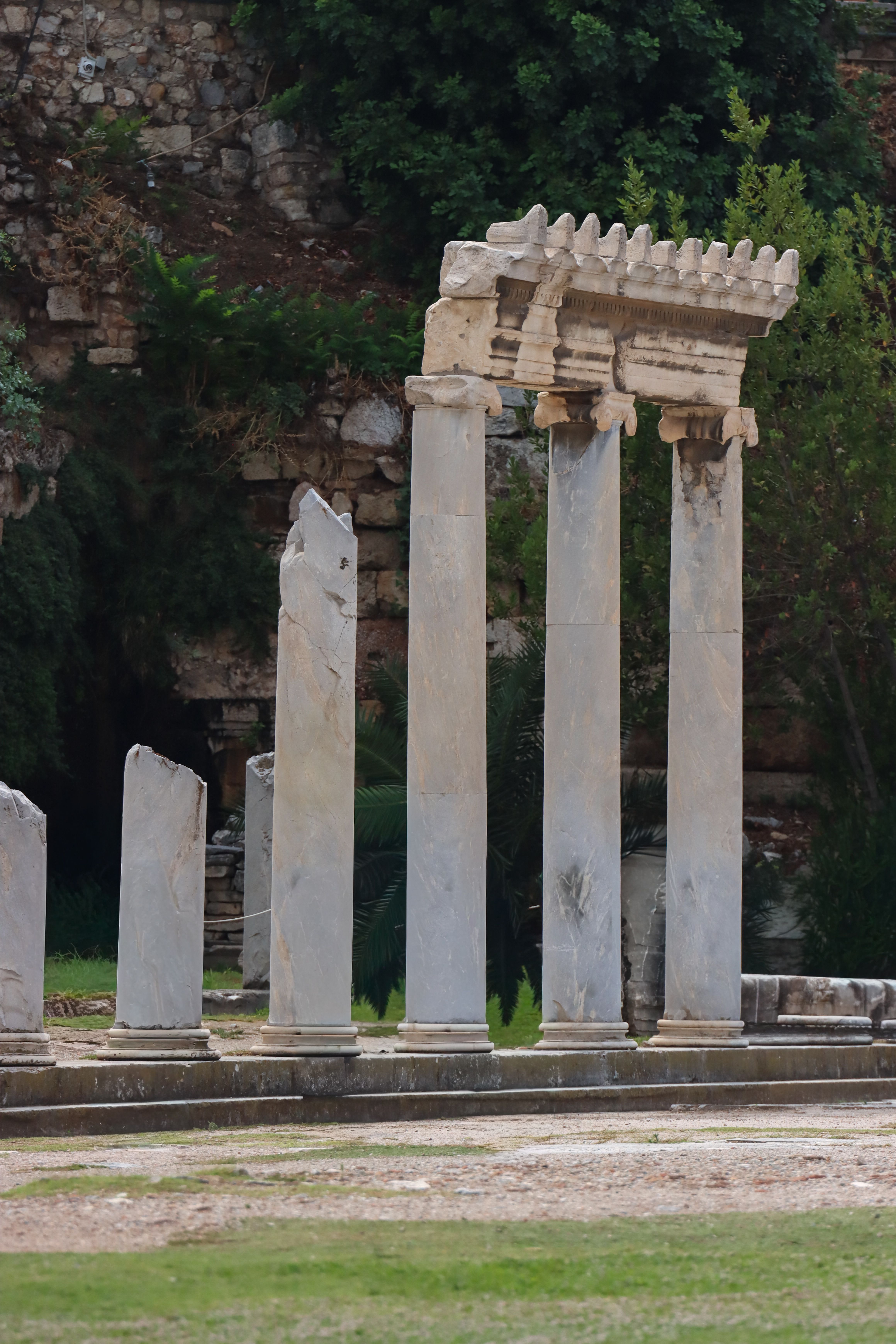 Ancient Greek Ruins with Marble Columns in Athens · Free Stock Photo