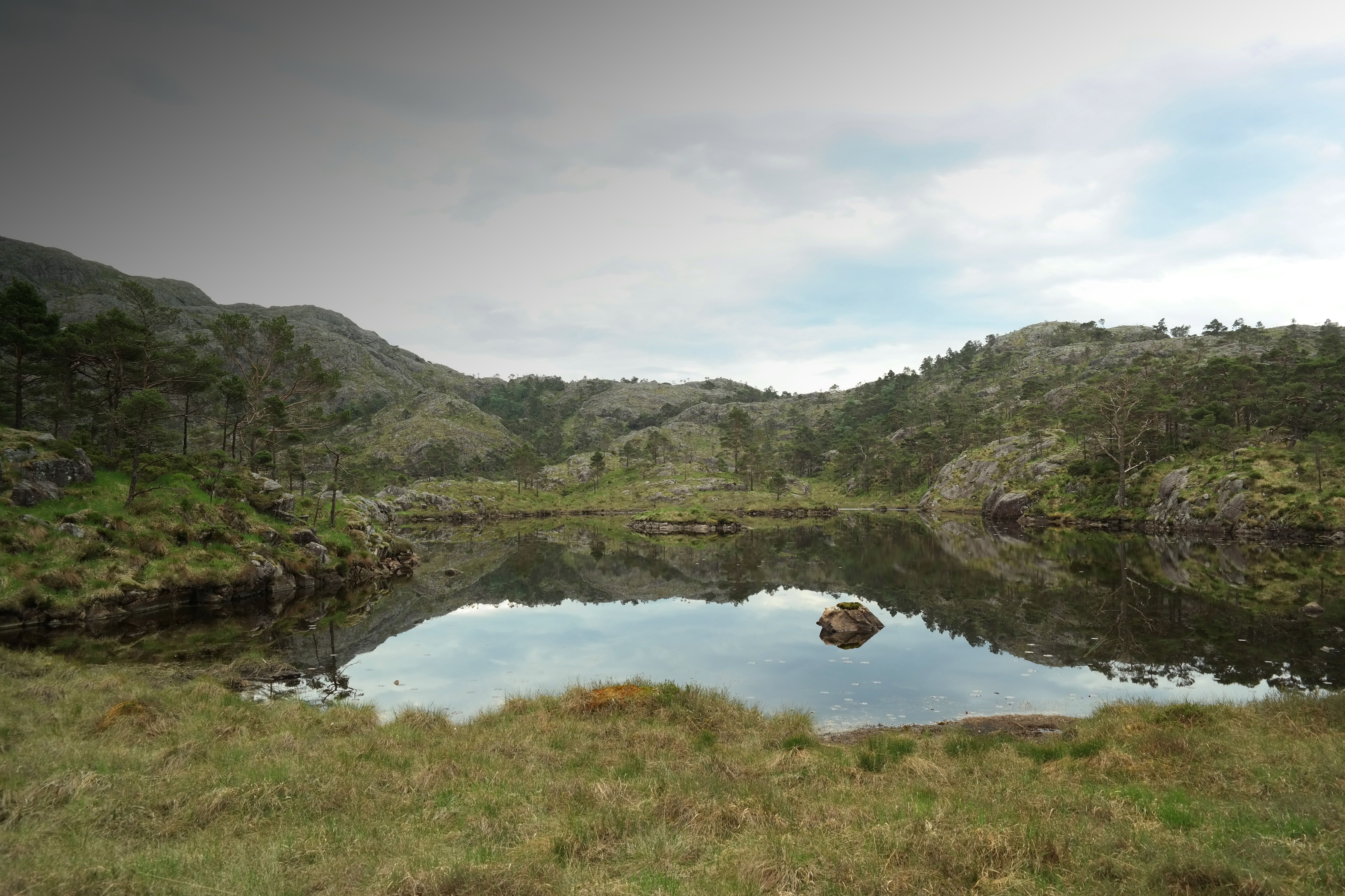Scenic Reflection in Fitjar, Vestland, Norway · Free Stock Photo
