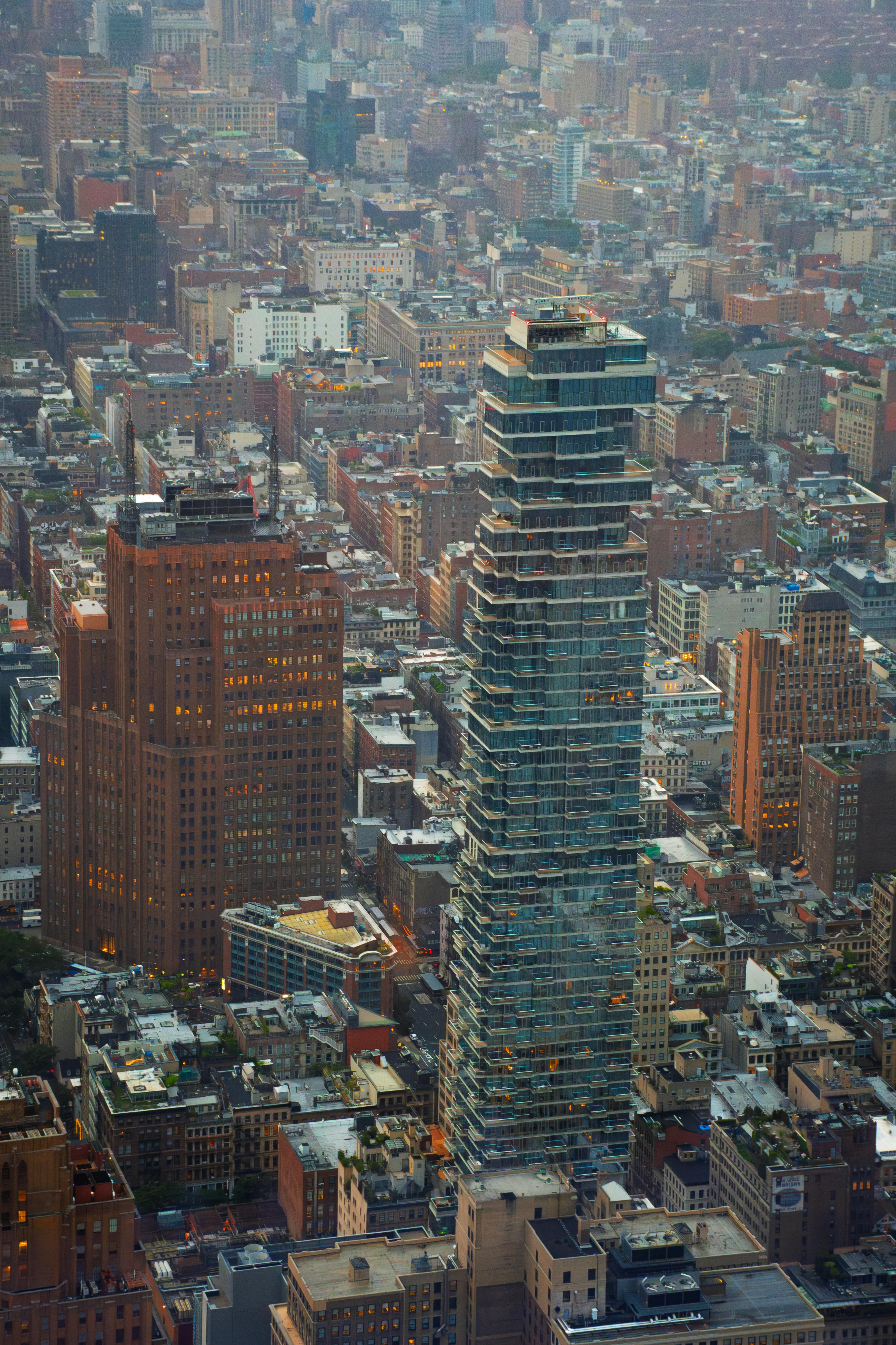 Iconic Manhattan Skyscraper Panorama at Dusk · Free Stock Photo