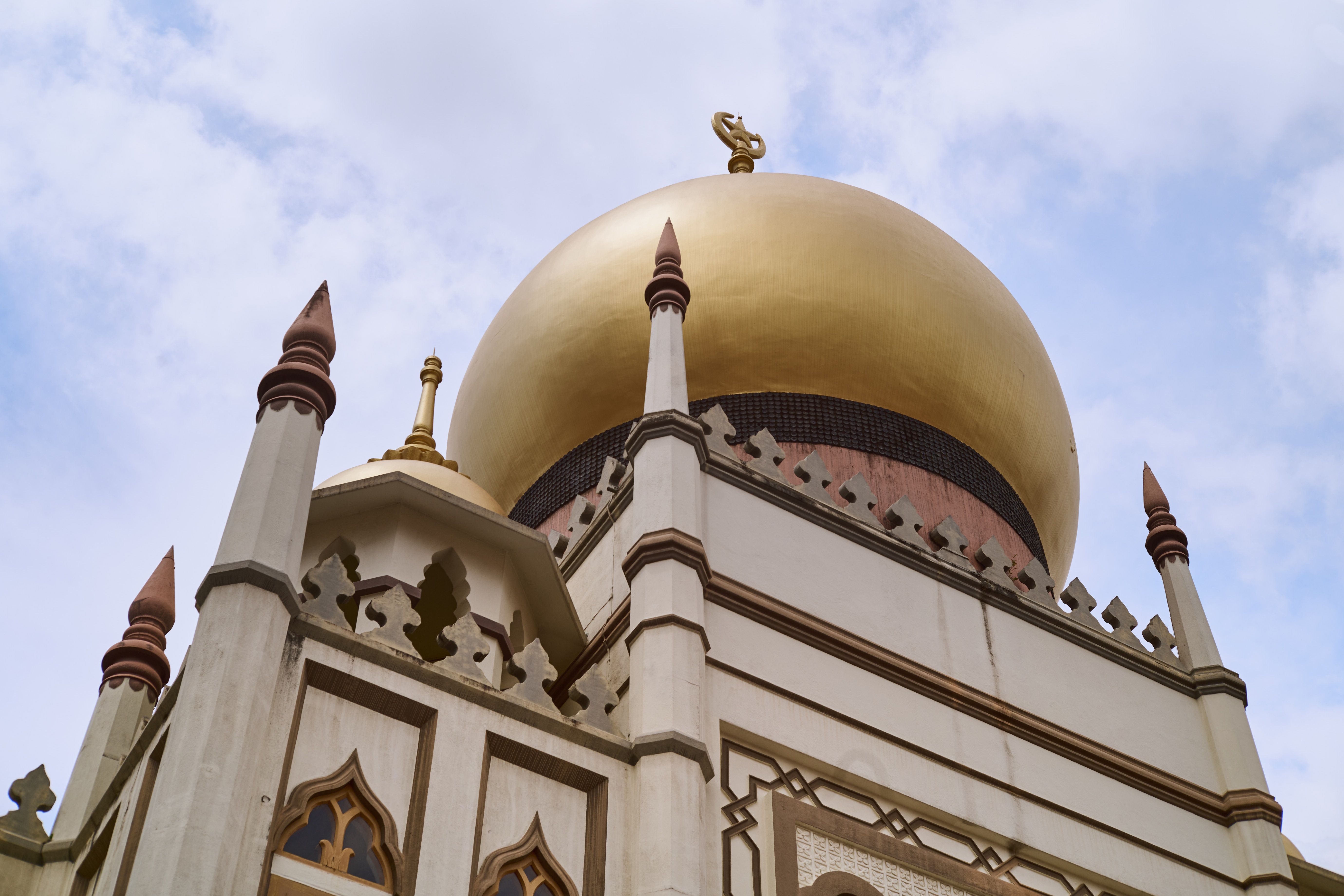 Sultan Mosque's Golden Dome Against Blue Sky · Free Stock Photo