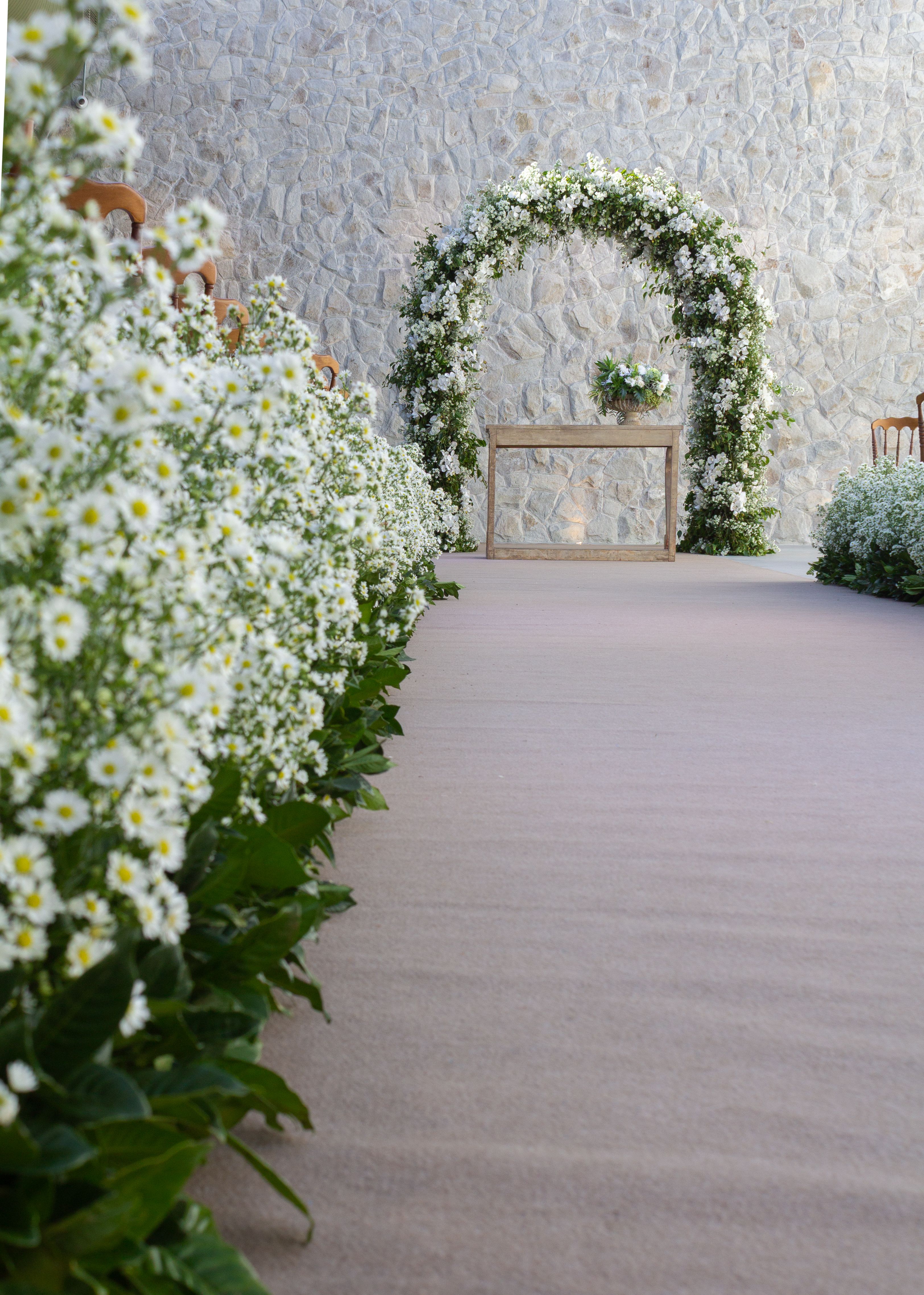 Elegant Floral Wedding Arch with White Blossoms · Free Stock Photo
