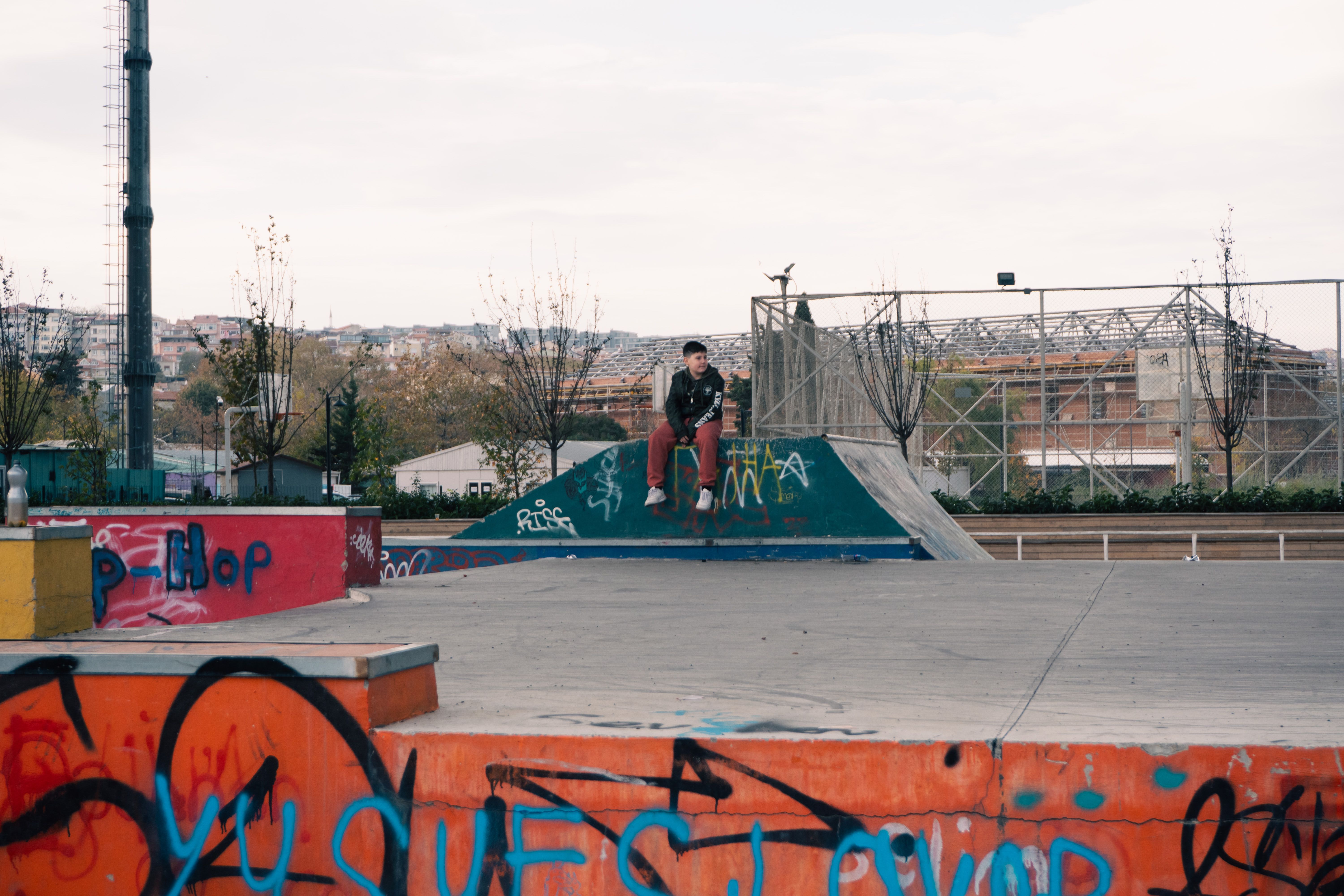 Person Skateboarding on Ramp · Free Stock Photo