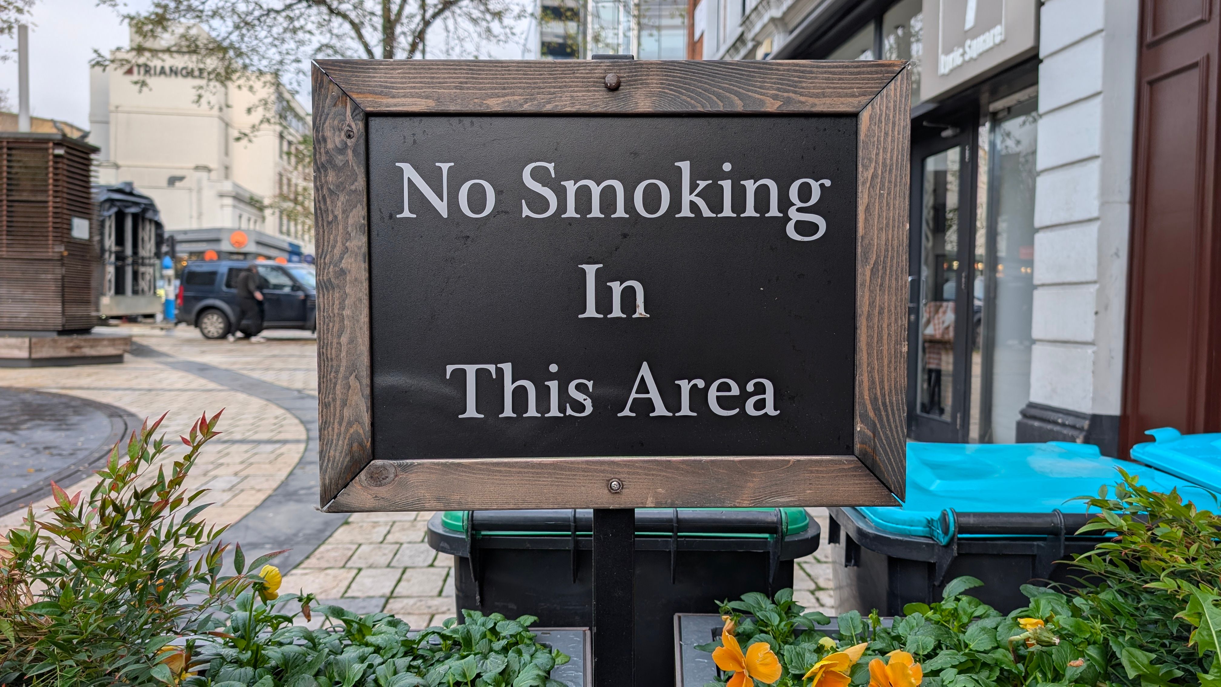 No Smoking Sign in London Public Space · Free Stock Photo