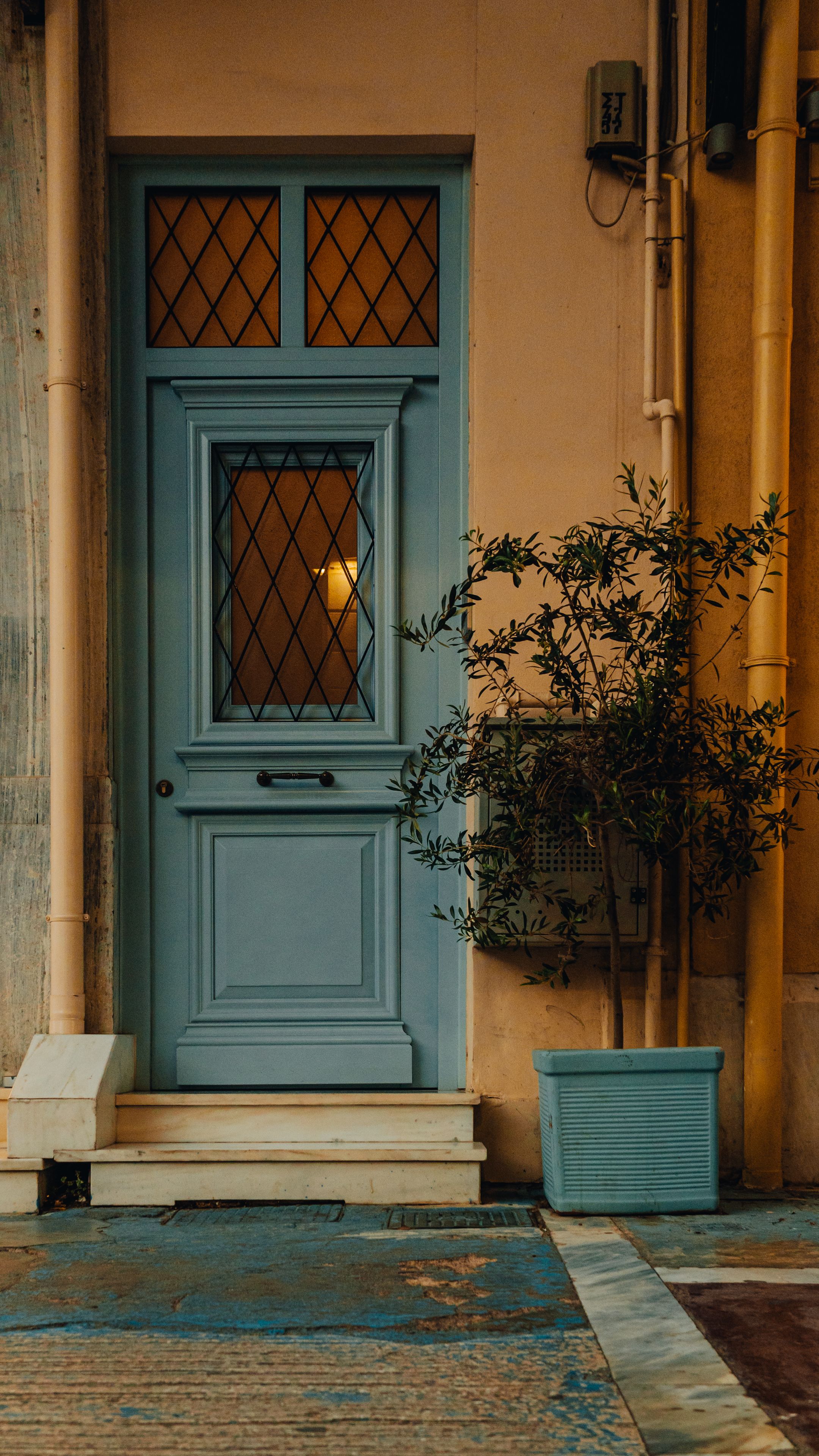 Chisel Doors Photos, Download The BEST Free Chisel Doors Stock Photos ...