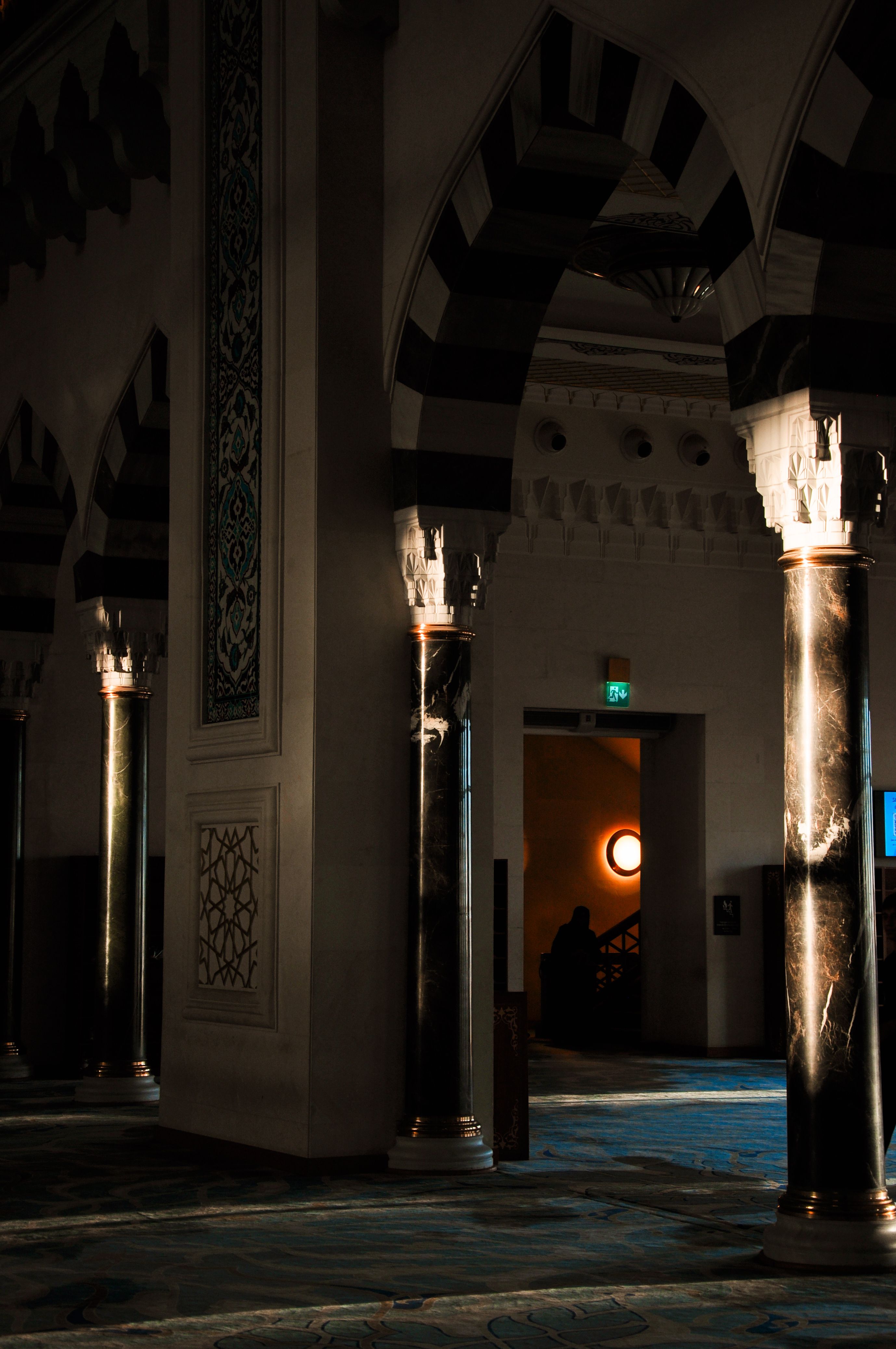 Interior of Mosque · Free Stock Photo