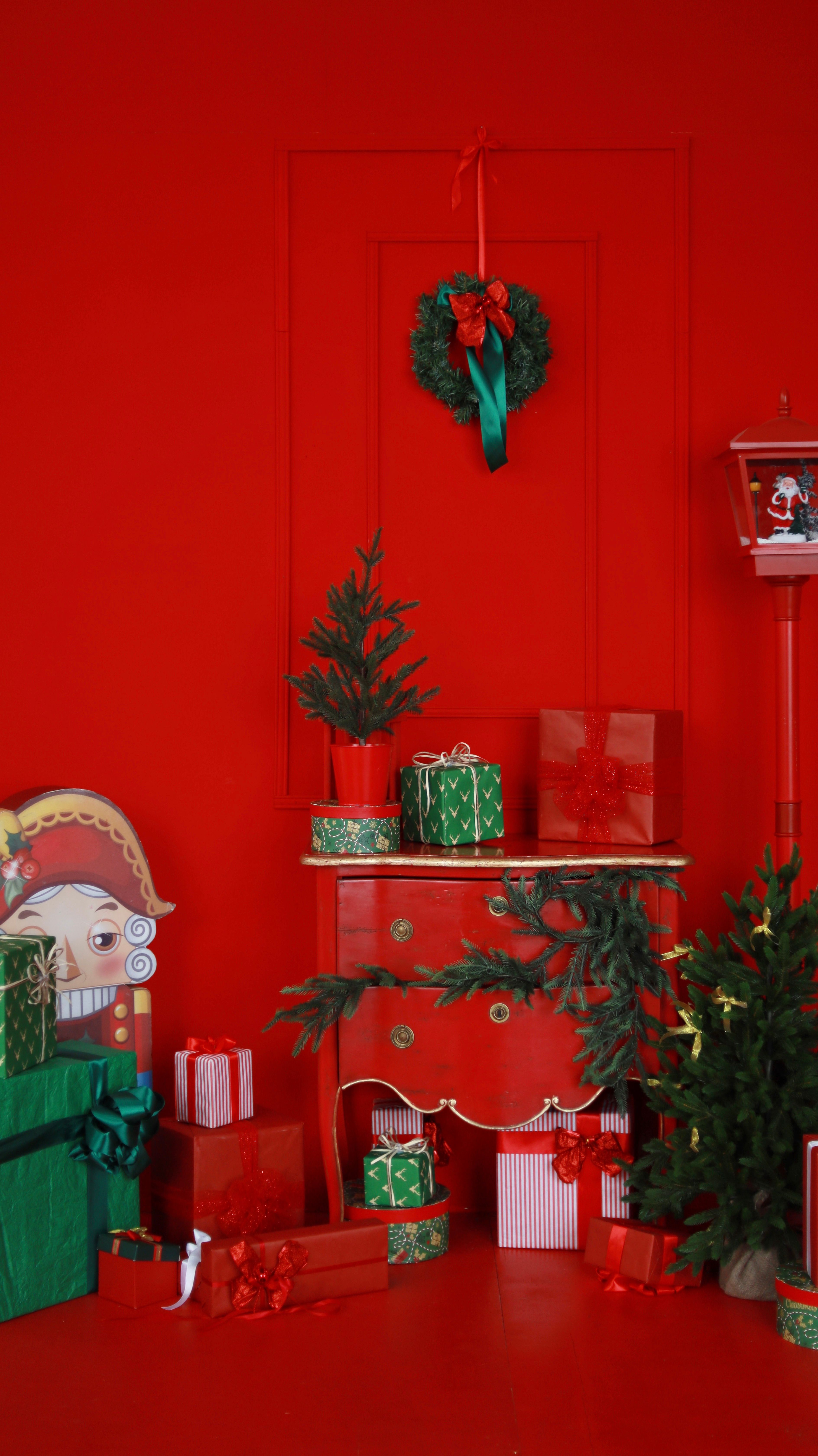 Festive Red Christmas Room with Gifts and Decor · Free Stock Photo