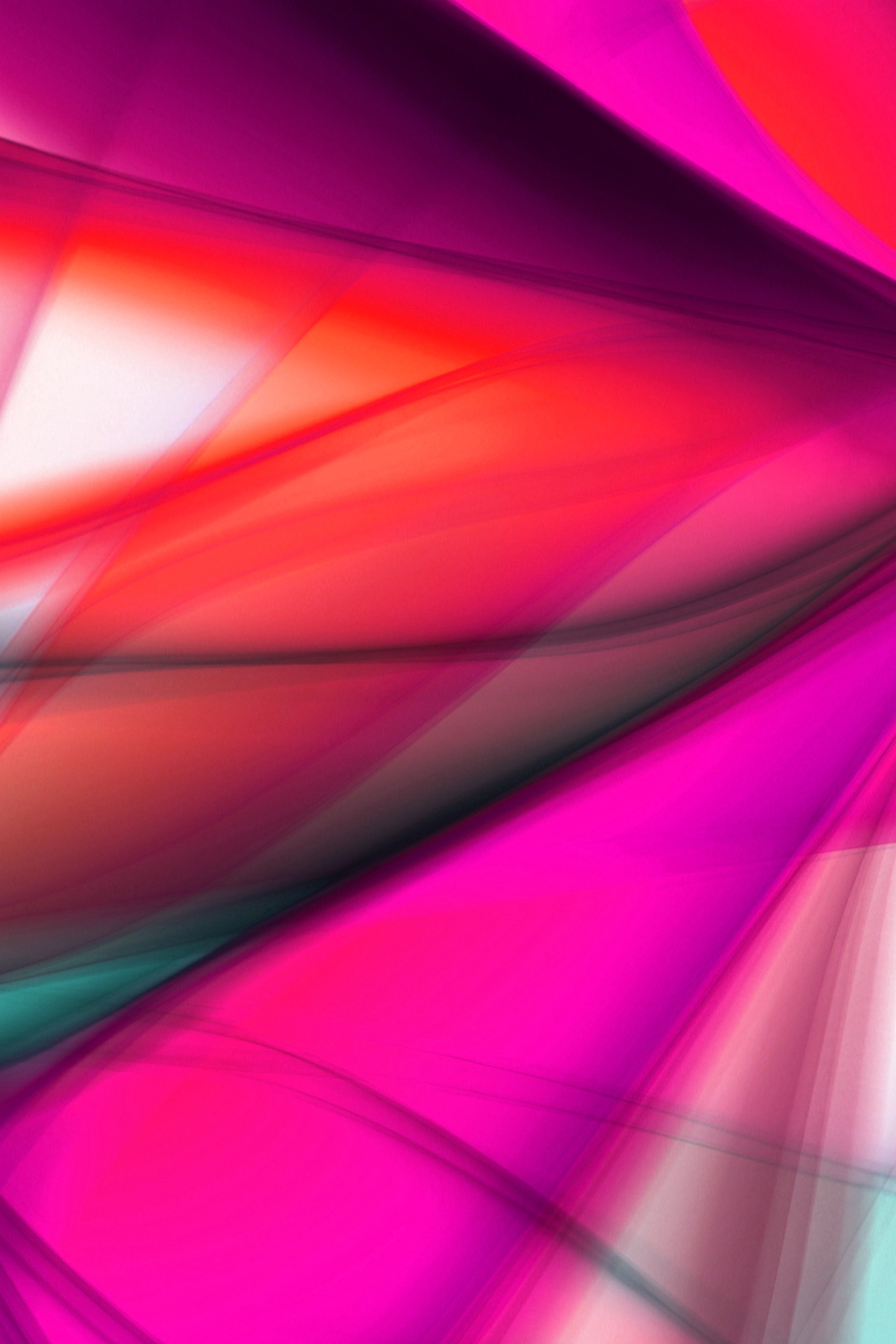 Vibrant Abstract Light Streaks in Motion · Free Stock Photo