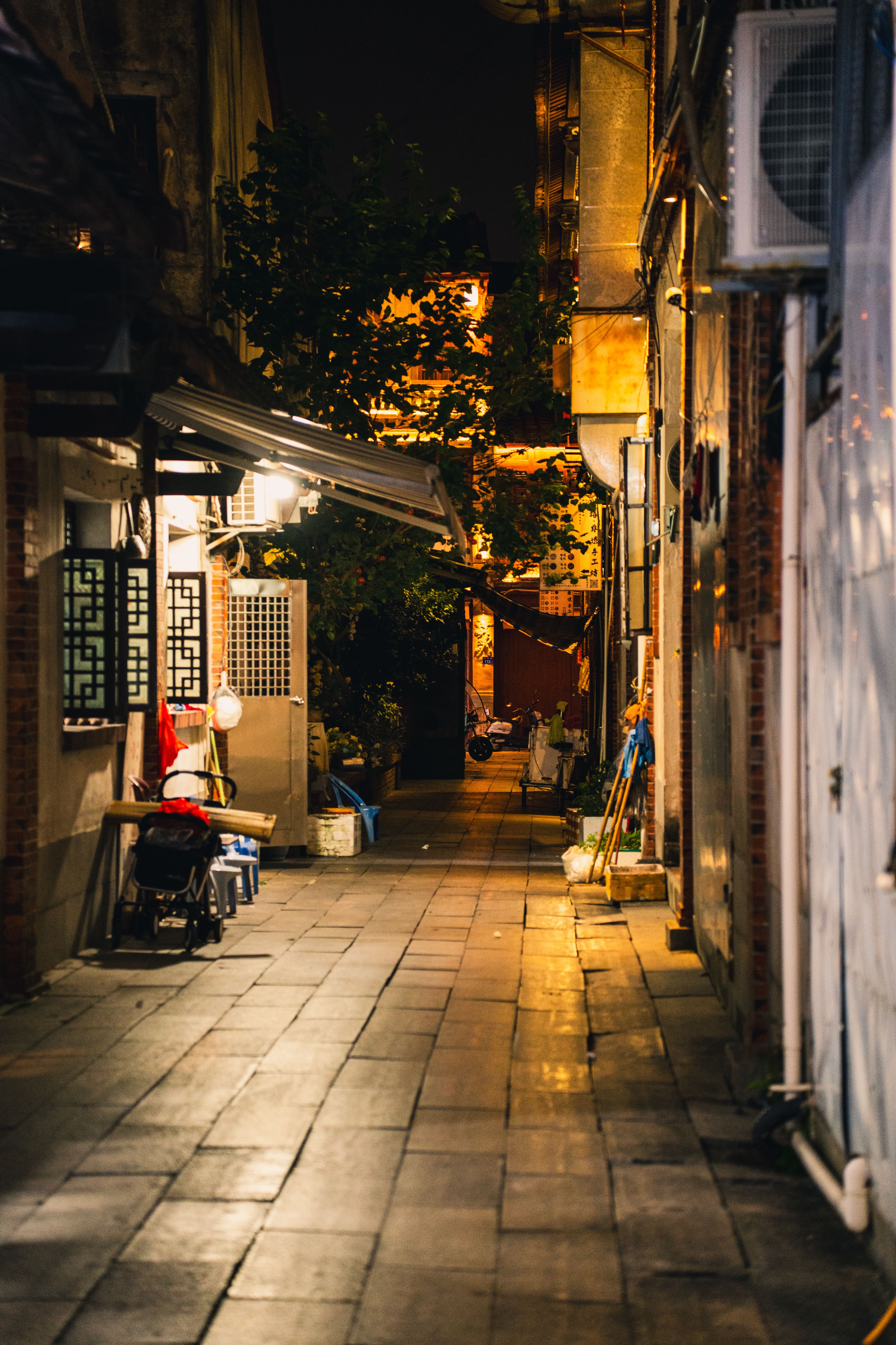 Charming Night View of Narrow Alleyway · Free Stock Photo