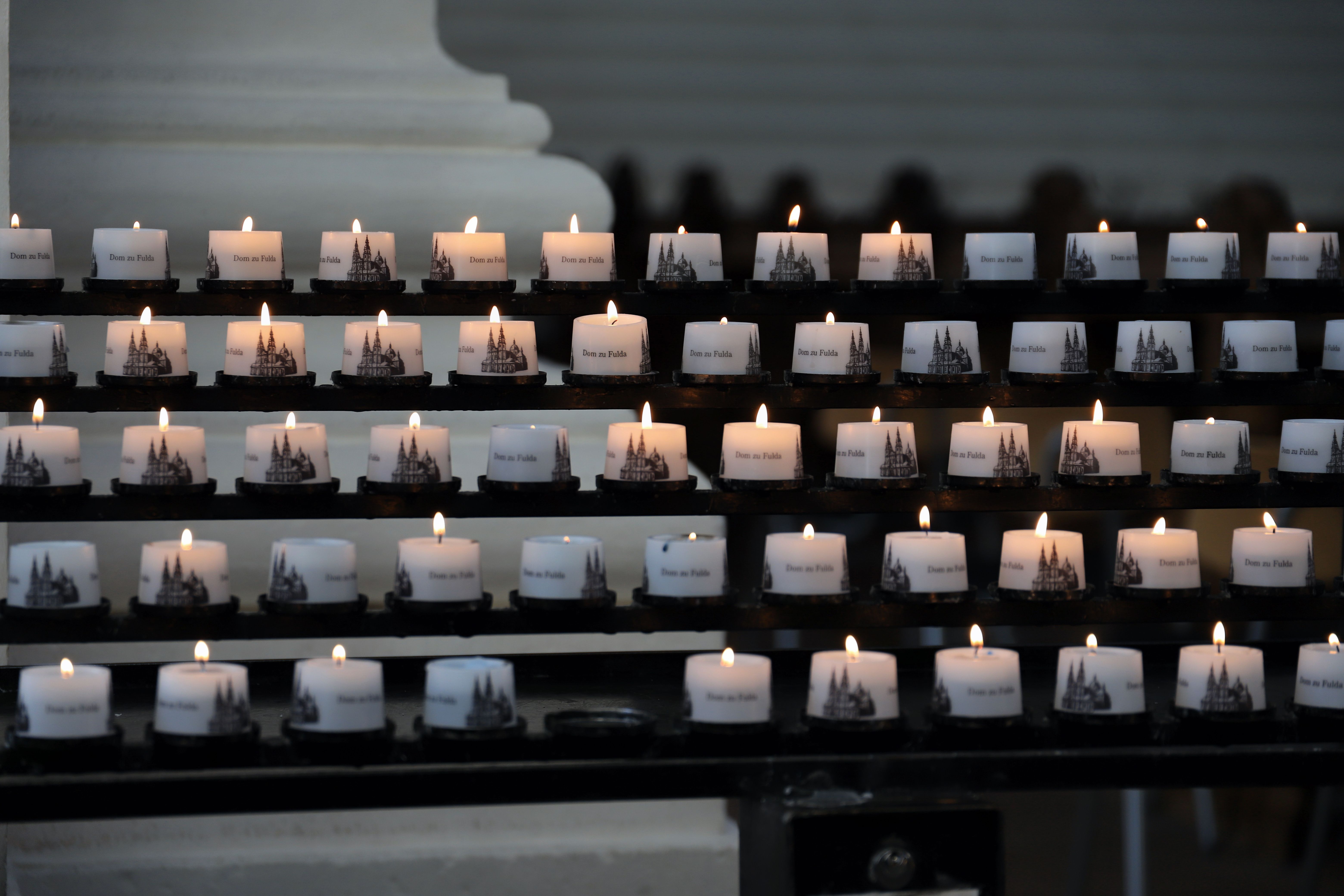 Candles Lit in Fulda Cathedral, Germany Chapel · Free Stock Photo