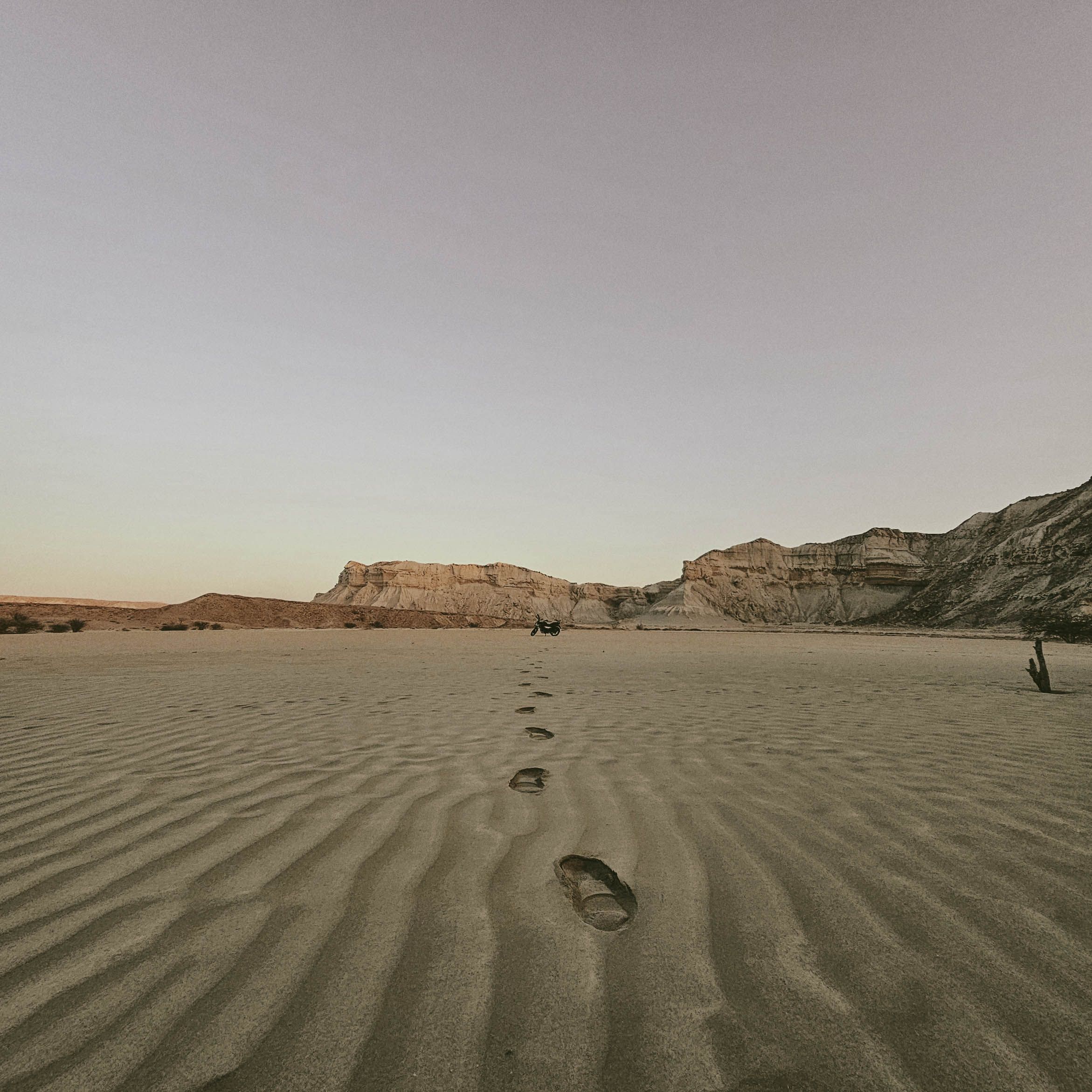 Captivating Desert Landscape in Iran's Qeshm Island · Free Stock Photo