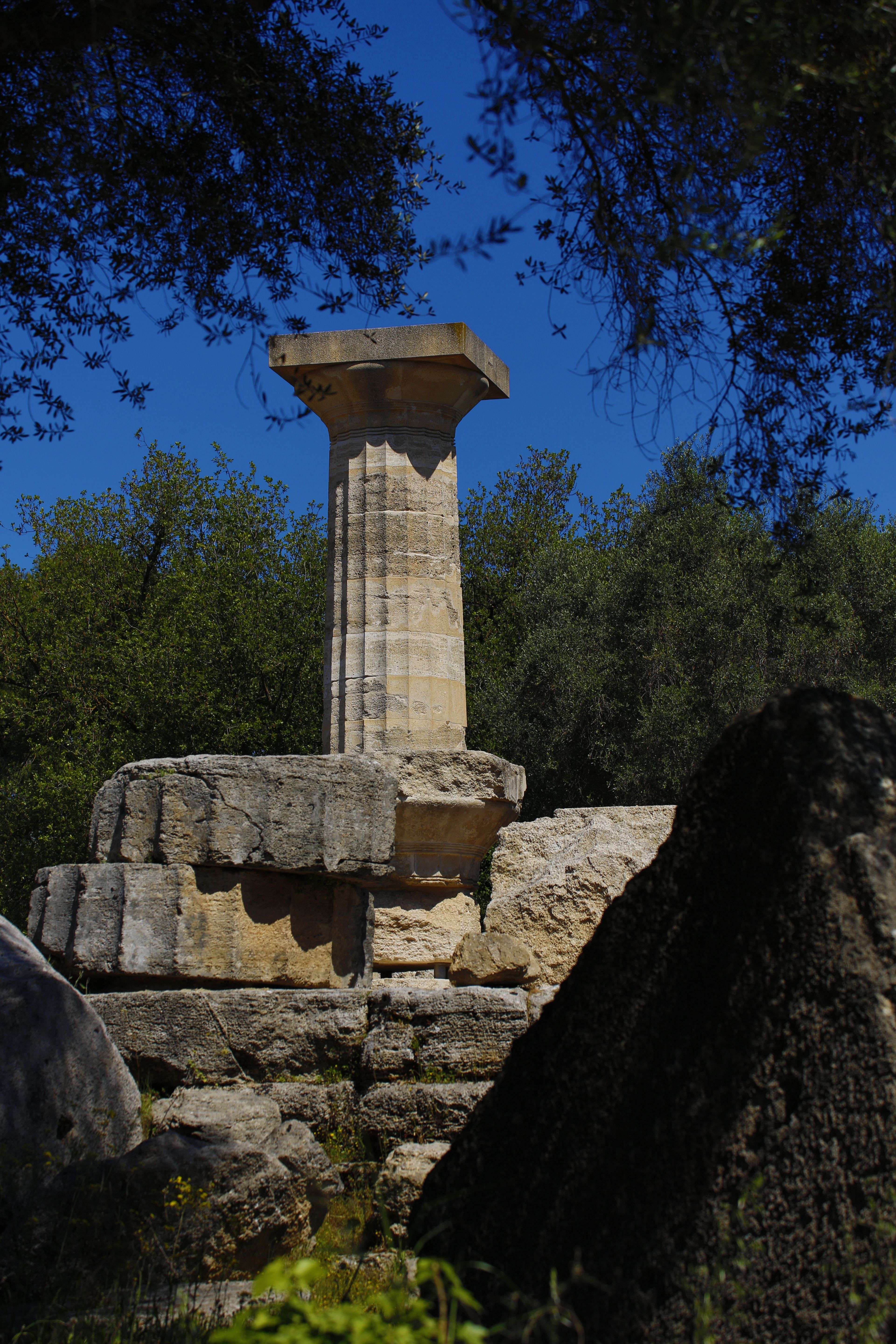 Ancient Greek Doric Column Ruins in Greece · Free Stock Photo