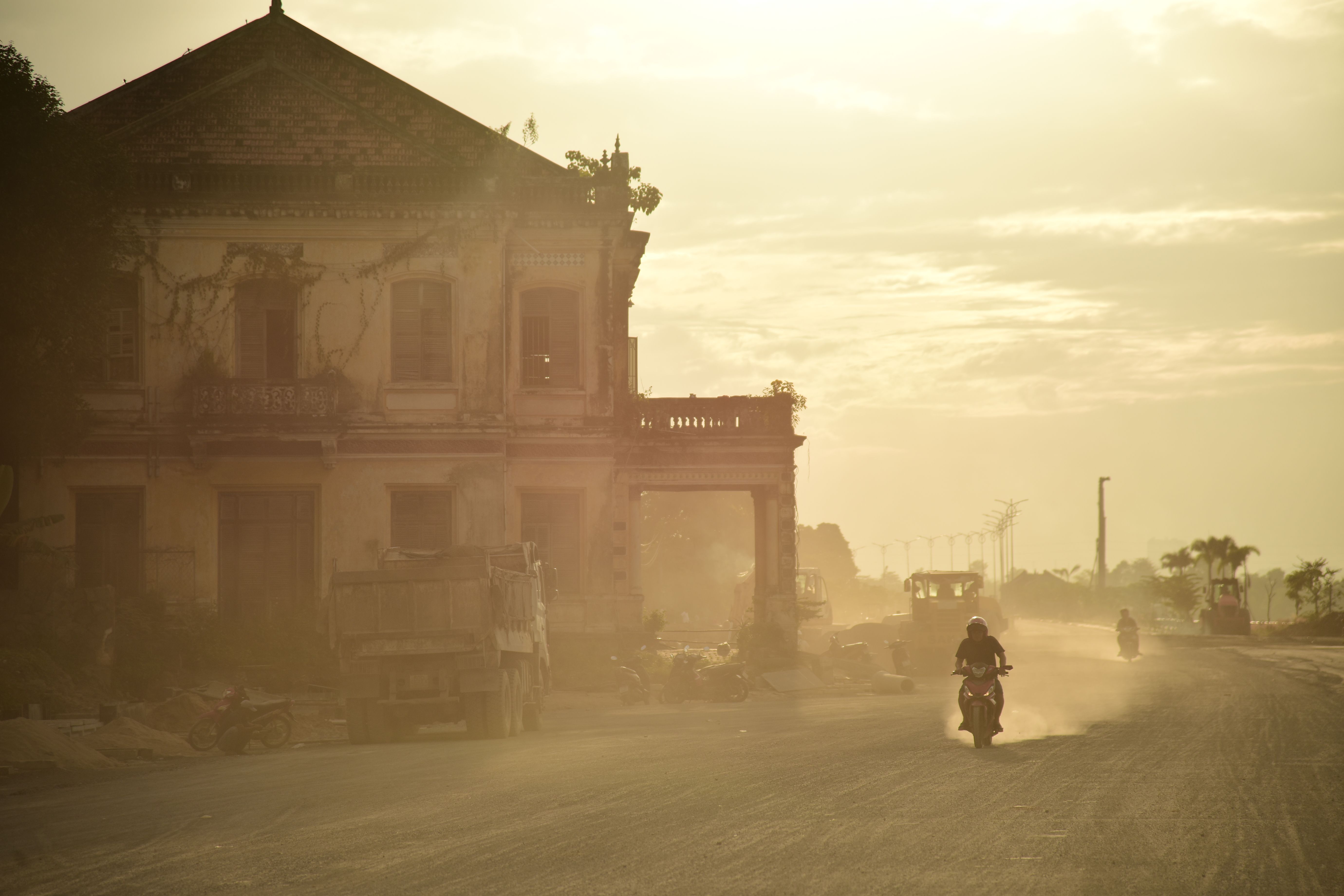 Desolate Road in Dusty Sunrise Scene · Free Stock Photo