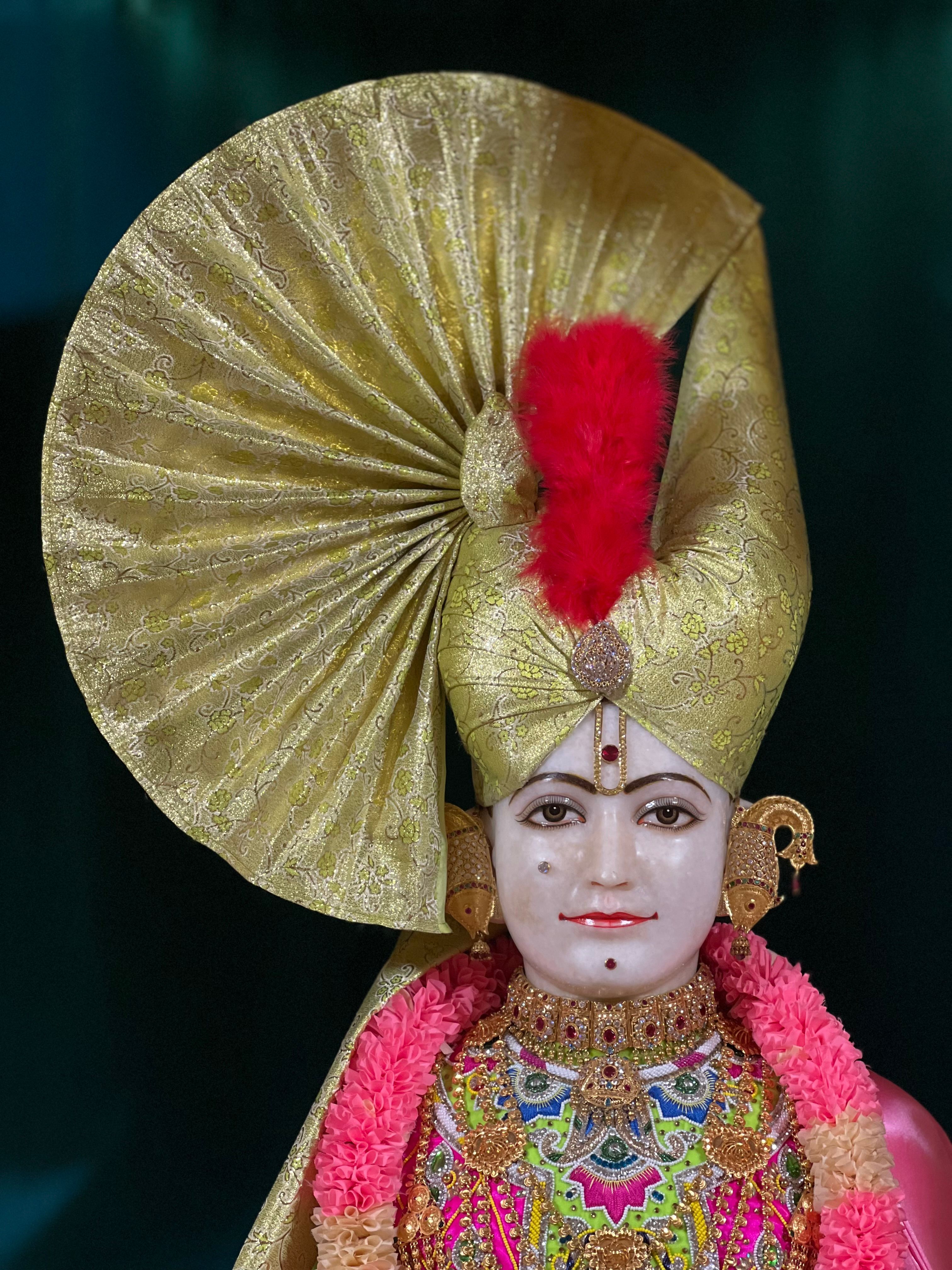 Ornate Traditional Statue with Golden Turban · Free Stock Photo