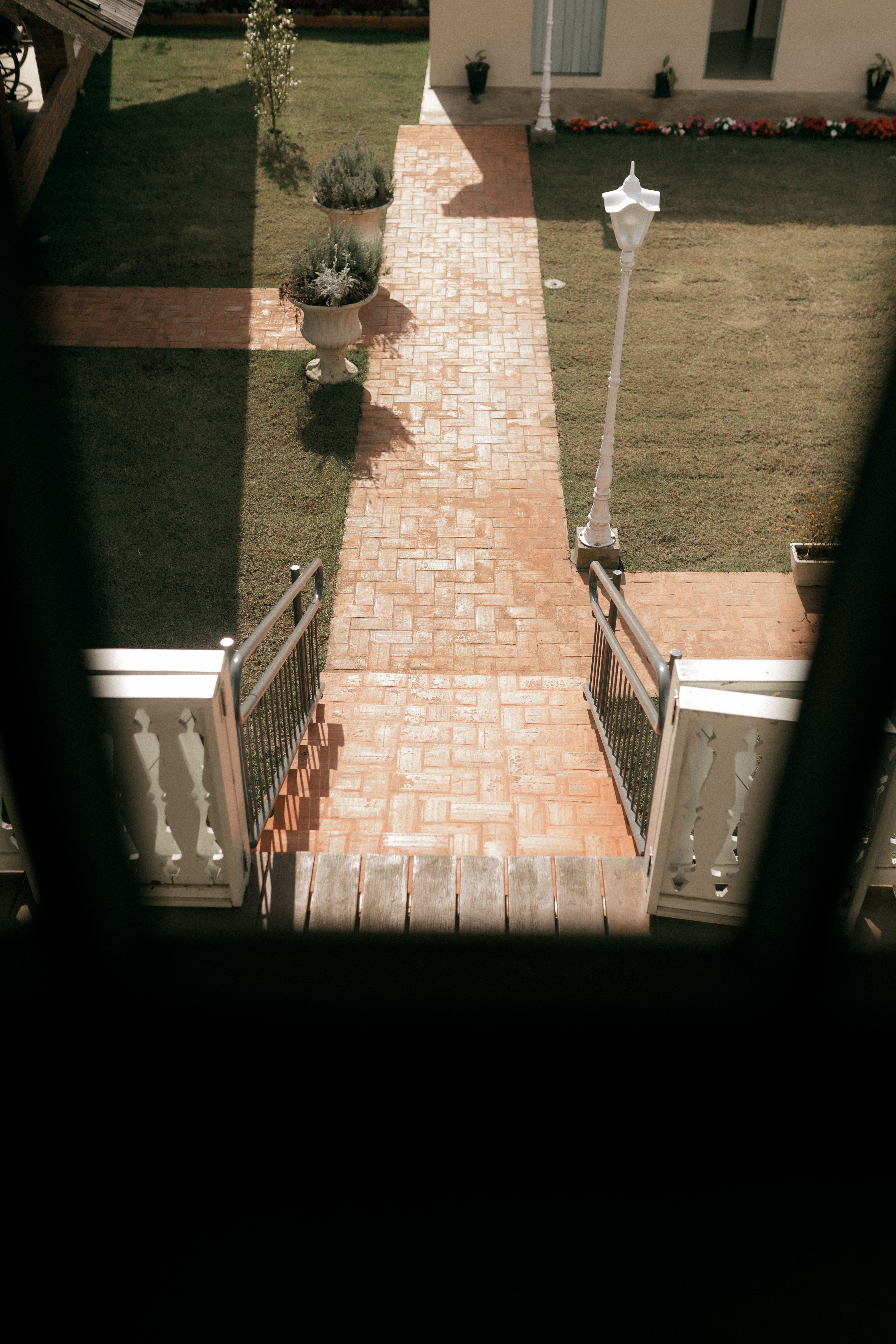Scenic View of Brick Pathway and Garden from Above · Free Stock Photo