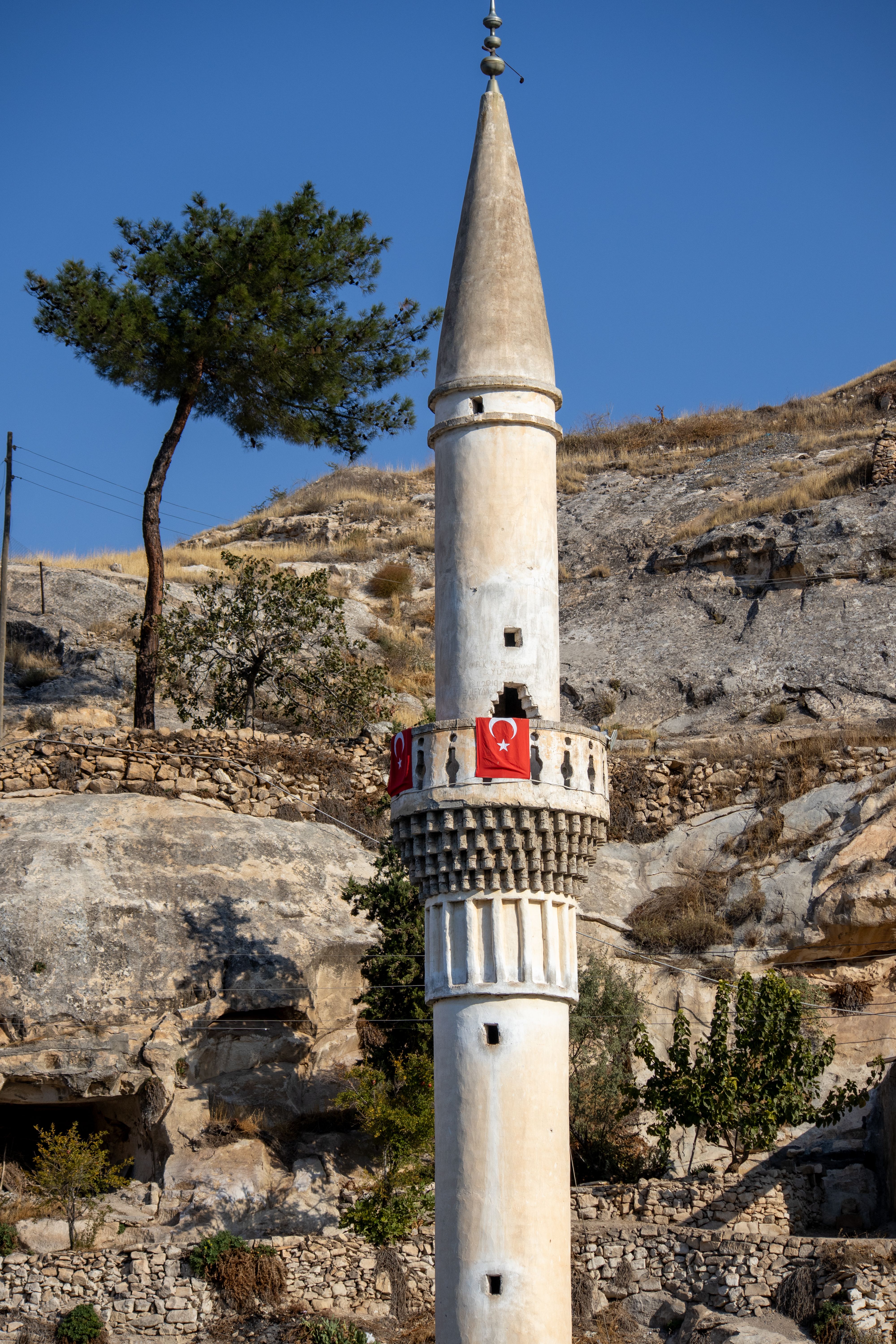Historic Minaret in Halfeti, Türkiye Landscape · Free Stock Photo