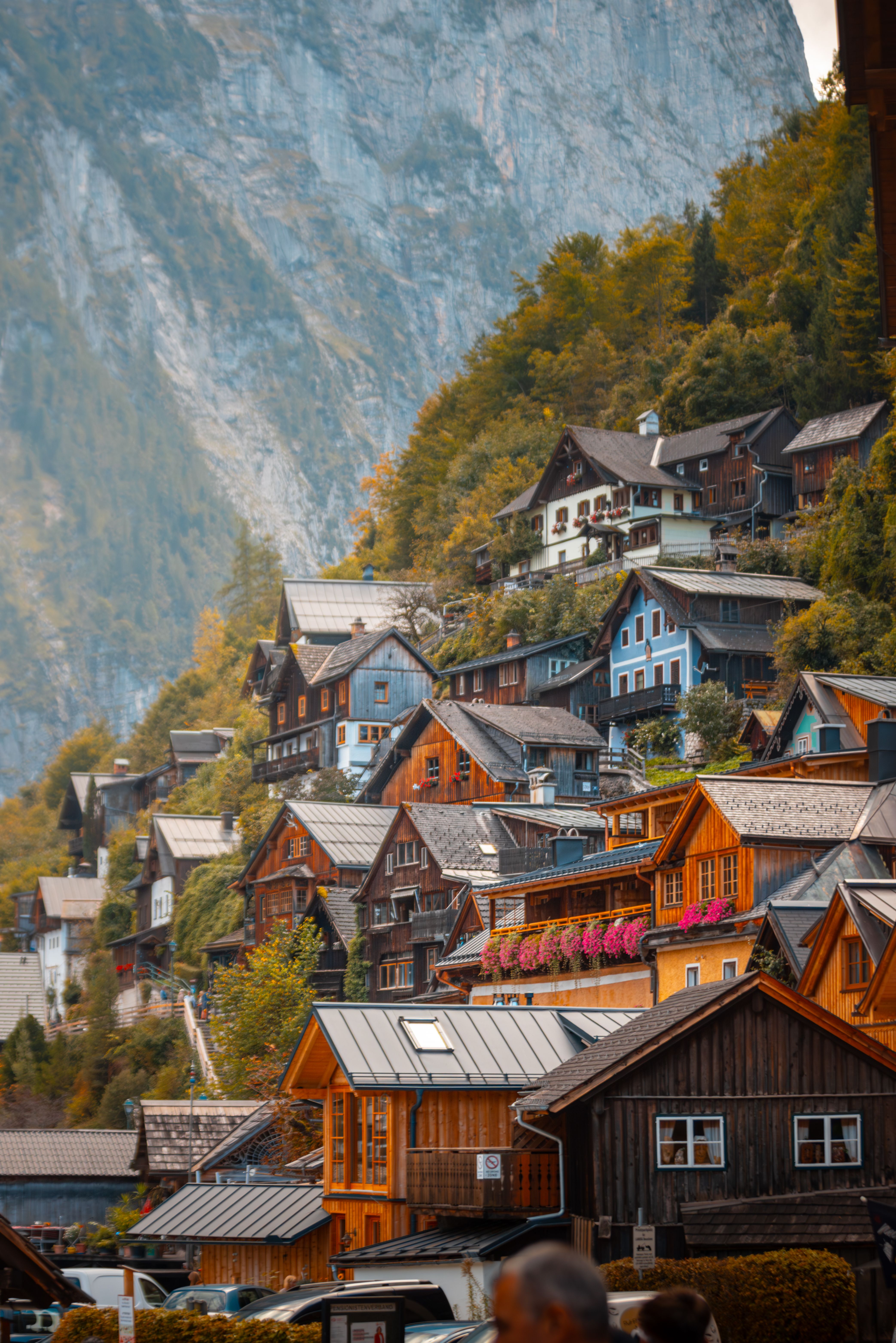 Charming Hillside Village in Hallstatt, Austria · Free Stock Photo