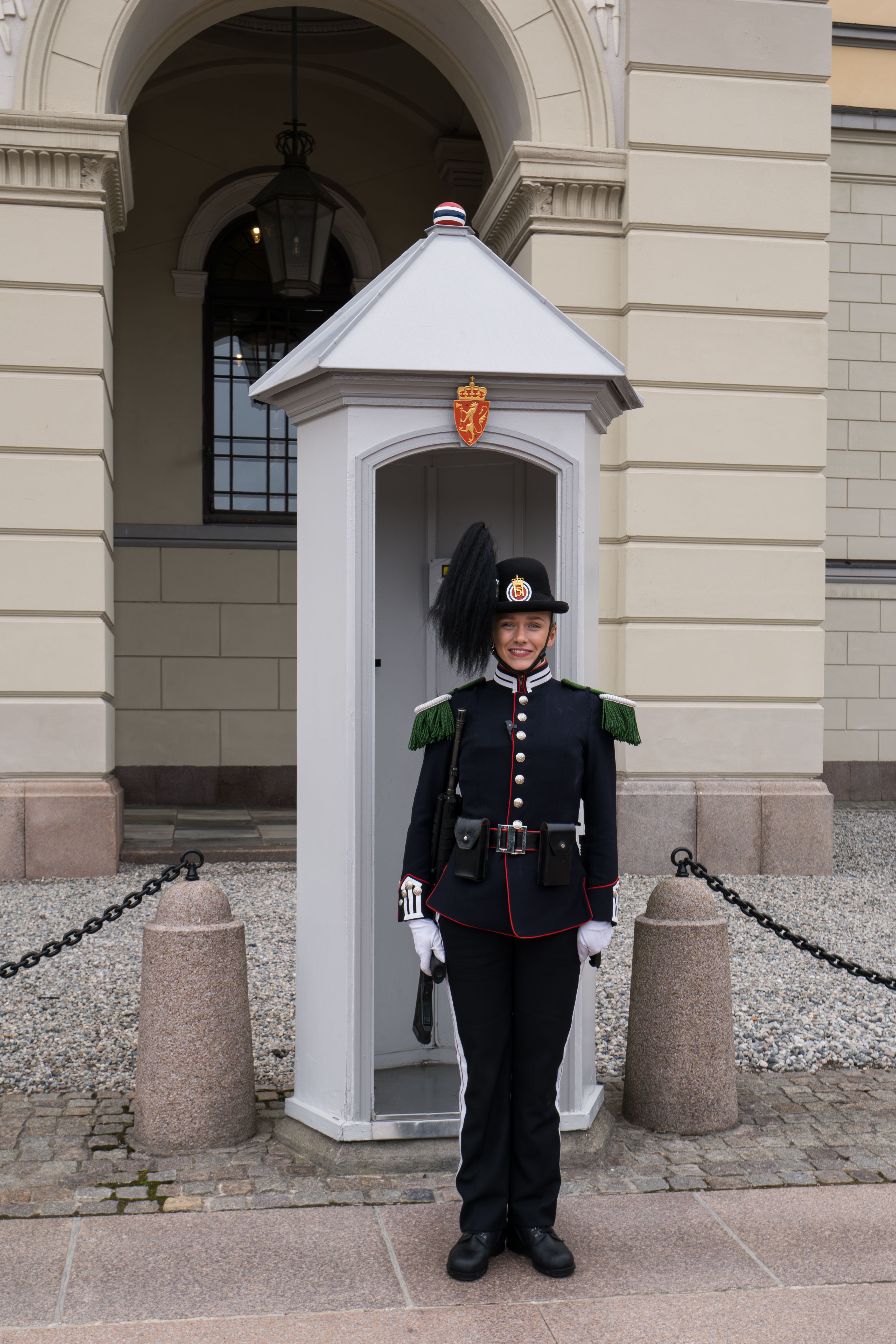 Norwegian Royal Guard at Palace Entrance · Free Stock Photo