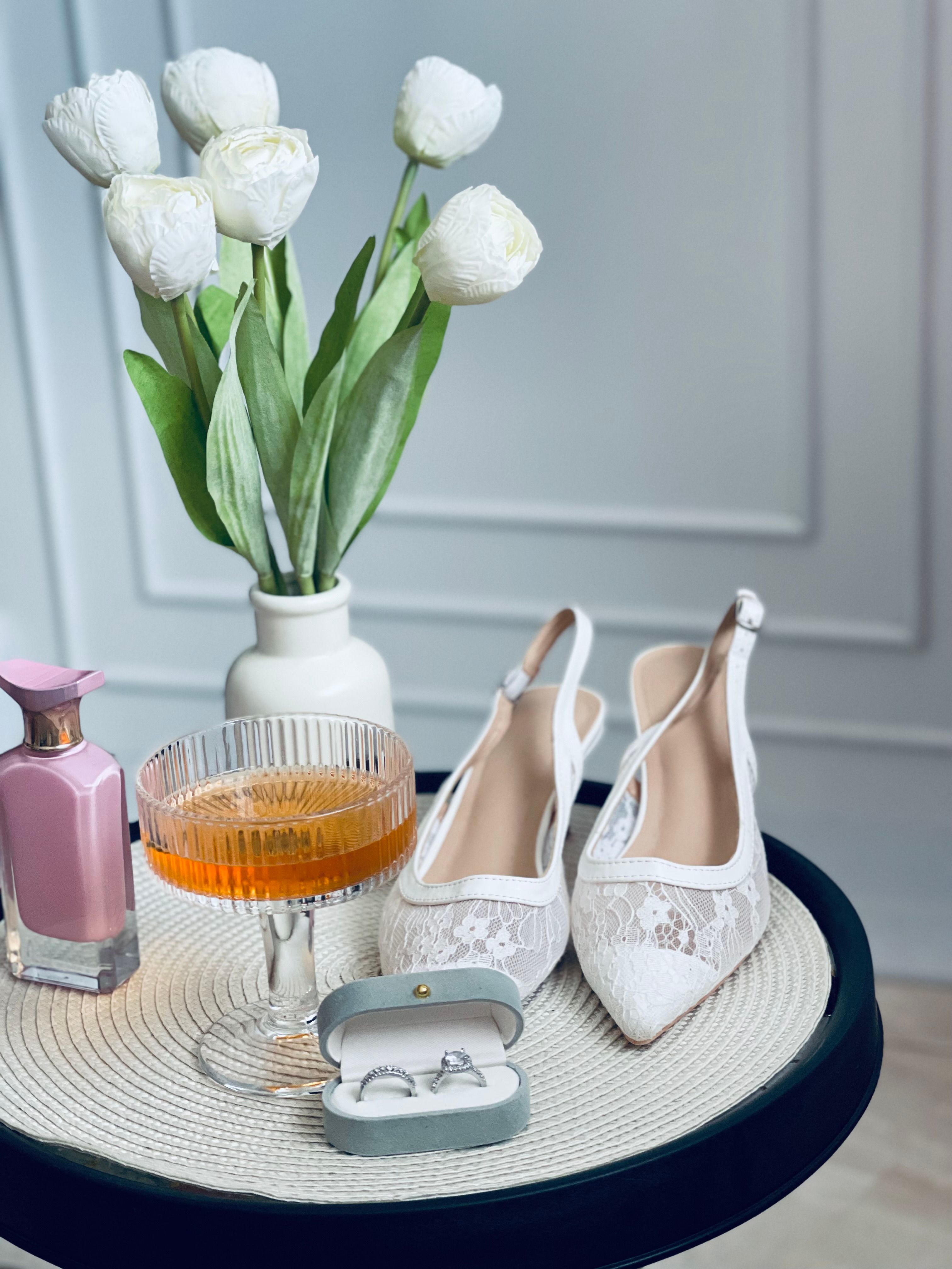 Shoes Perfume Photos, Download The BEST Free Shoes Perfume Stock Photos ...