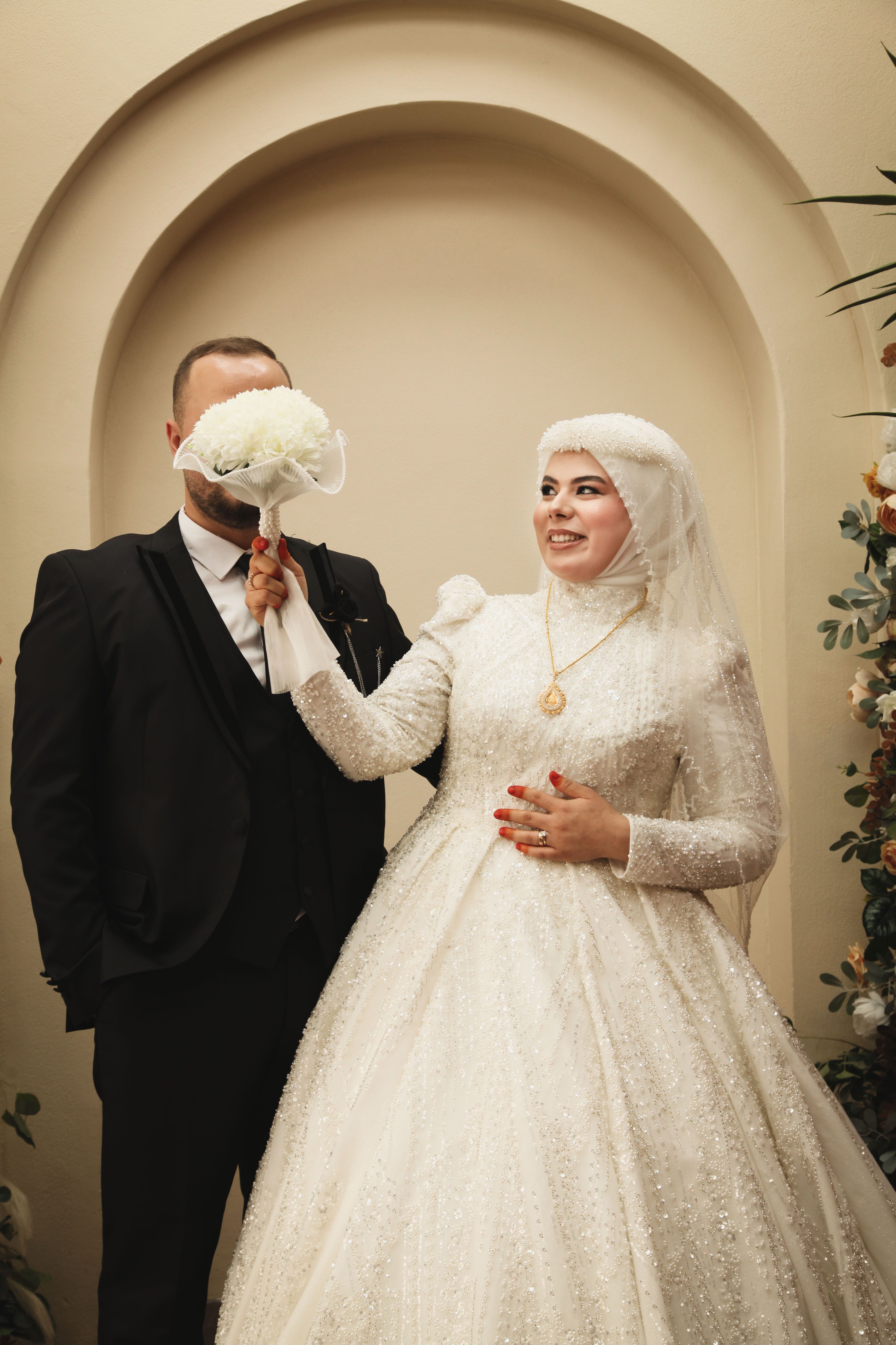 Fun Wedding Moment with Bride and Groom · Free Stock Photo