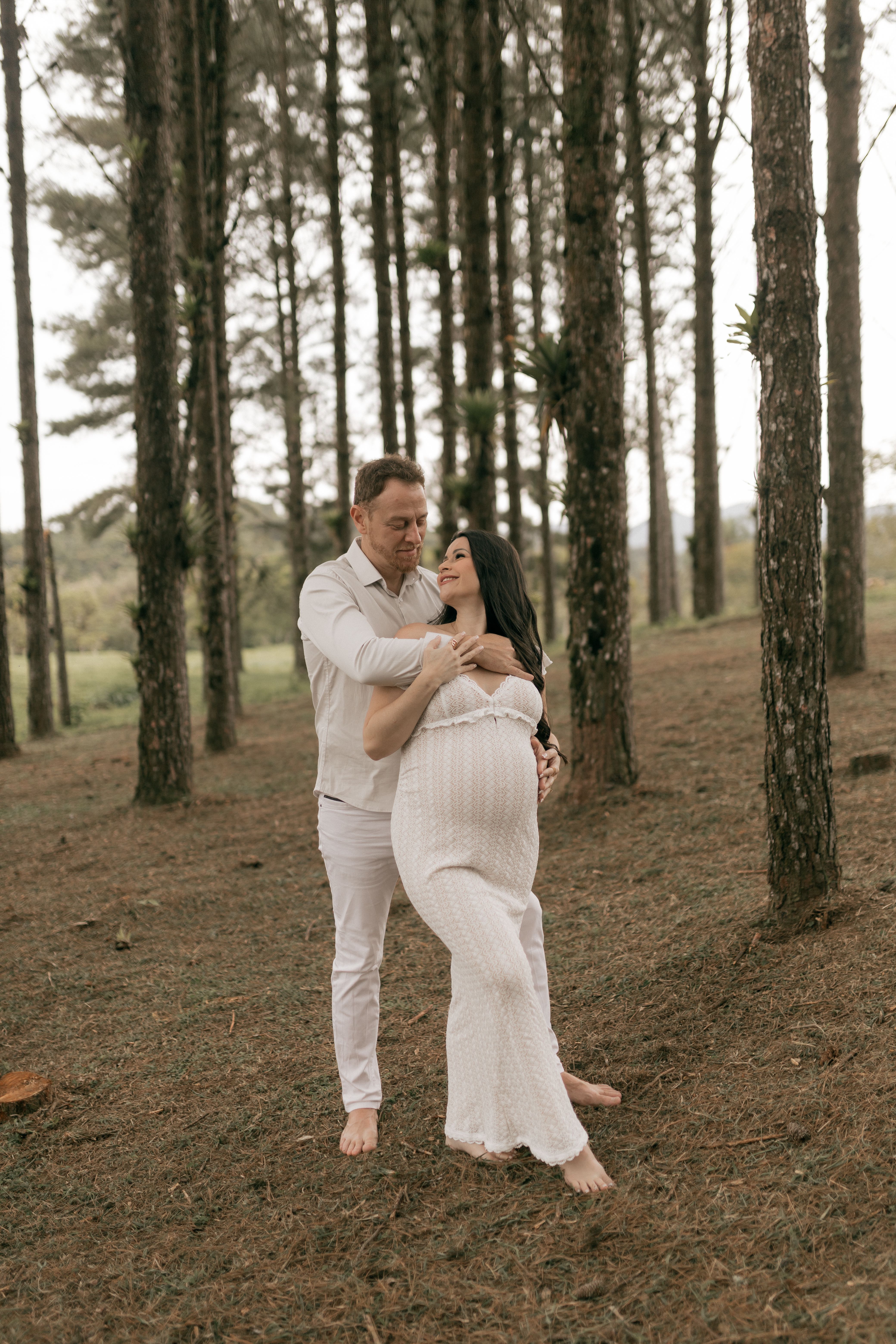 Romantic Maternity Photoshoot in Forest Setting · Free Stock Photo