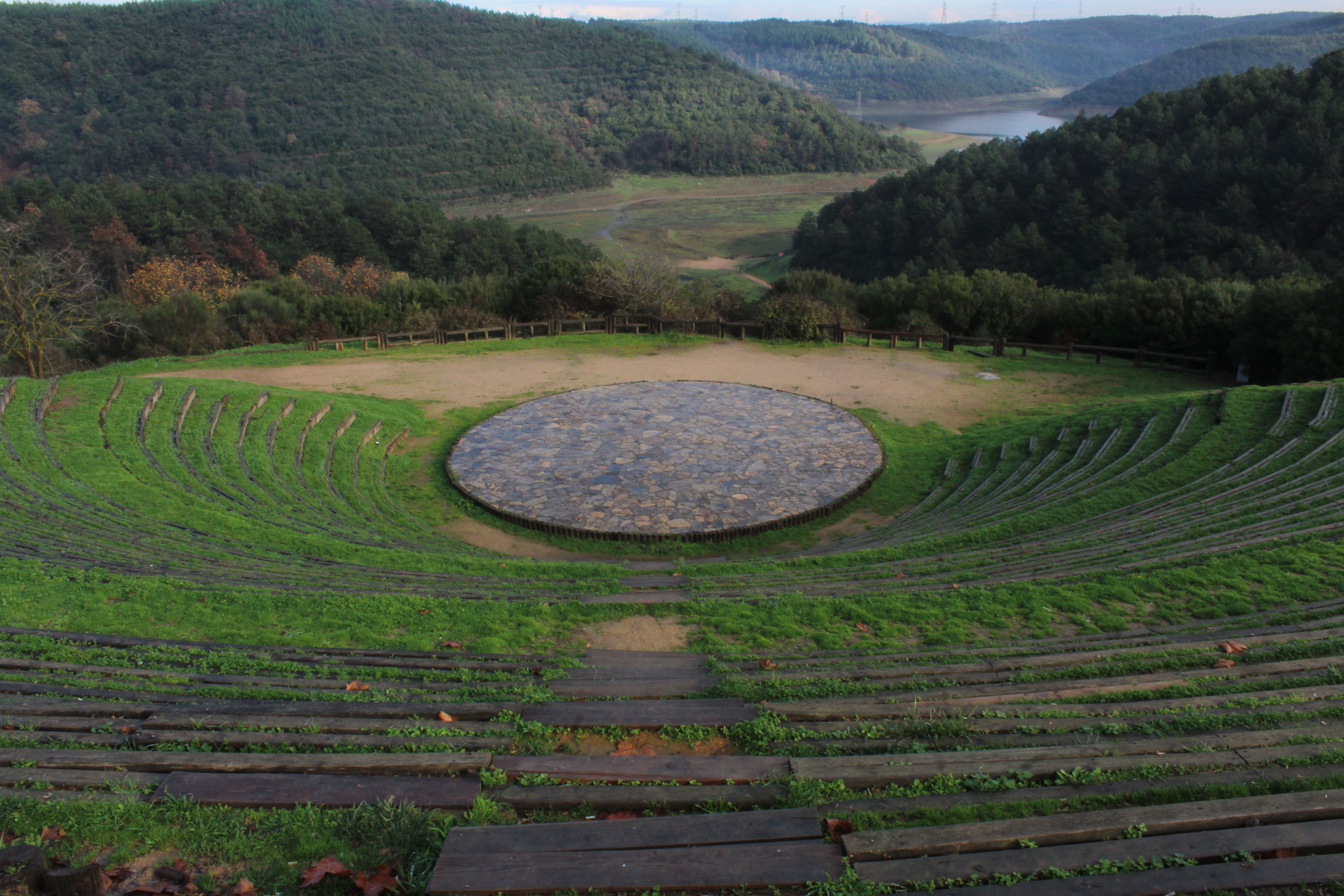 Scenic View of Outdoor Amphitheater in Nature · Free Stock Photo