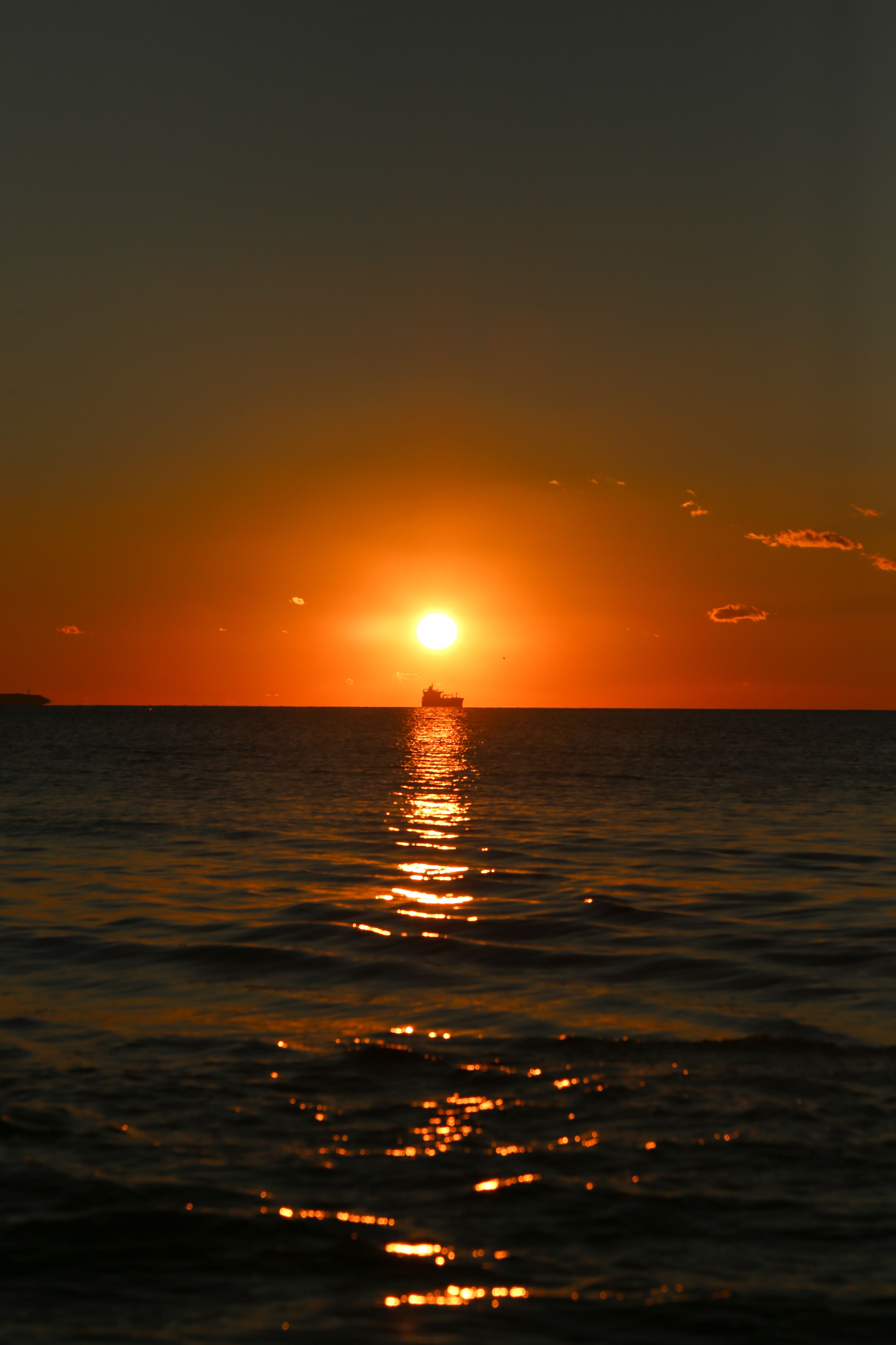 Sunsets Over Water Photos, Download The BEST Free Sunsets Over Water ...