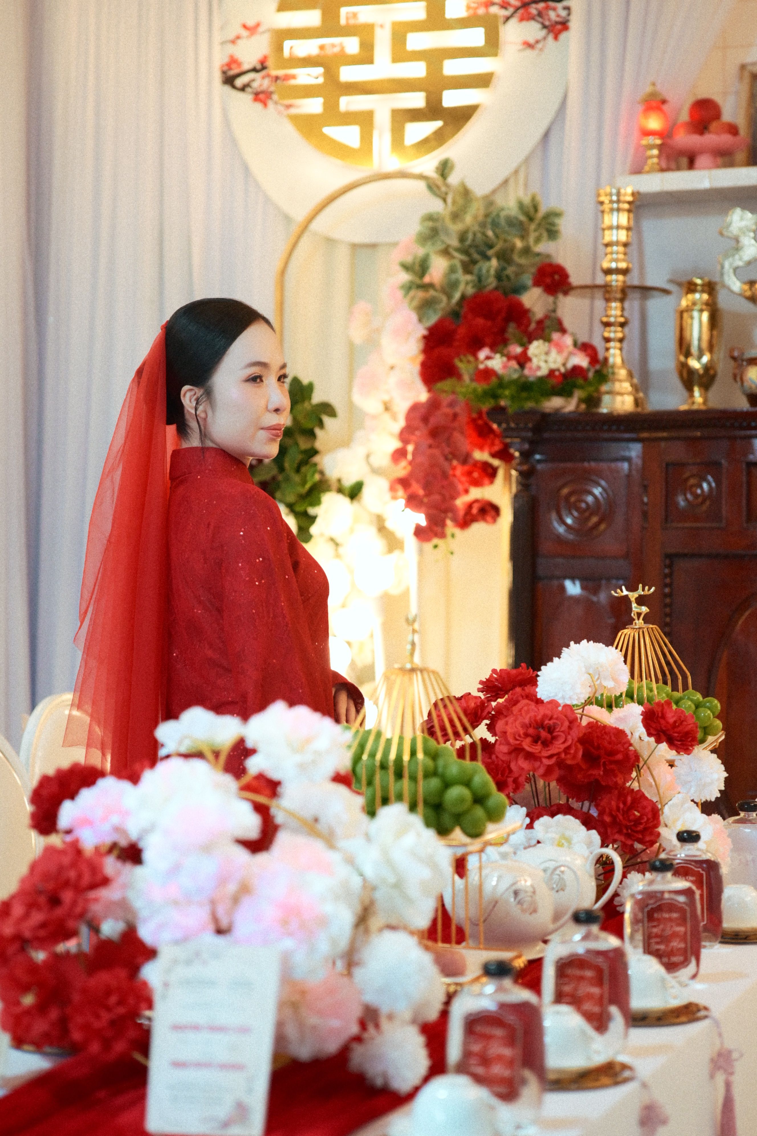 Elegant Chinese Wedding Celebration Setup · Free Stock Photo