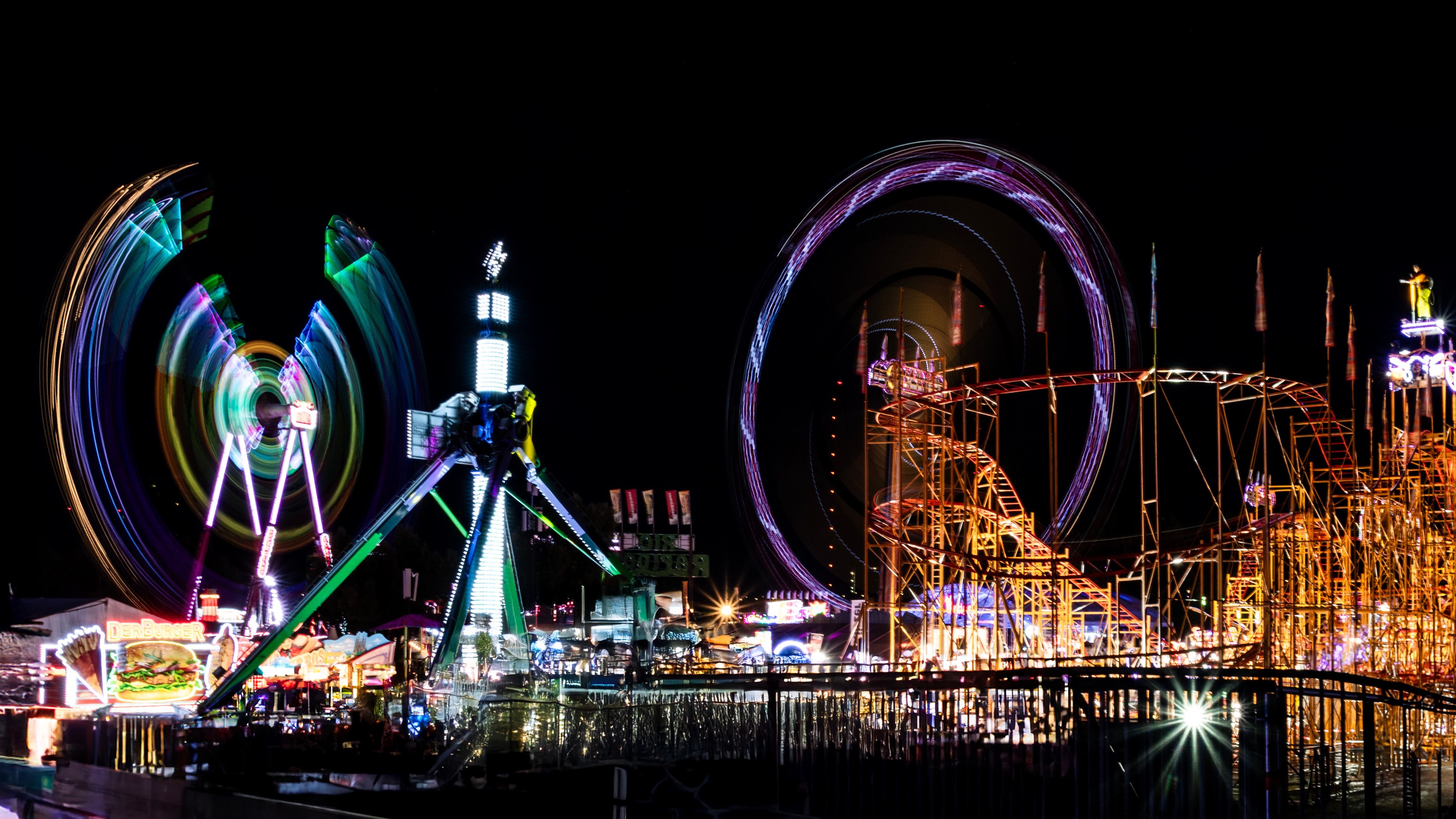 Vibrant Amusement Park Rides at Night · Free Stock Photo